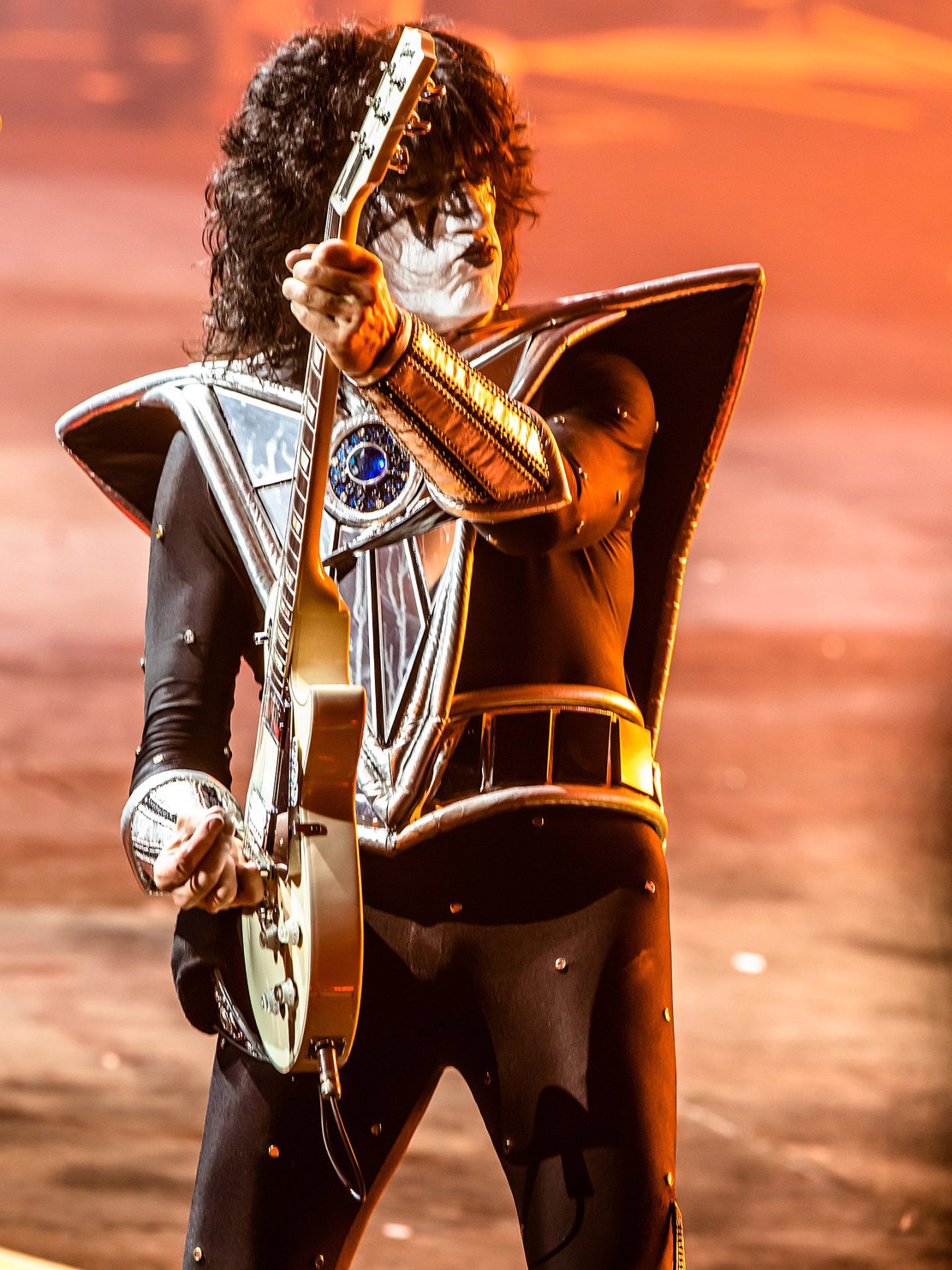 KISS brought their spectacular farewell tour to MSG (pics, videos, setlist)