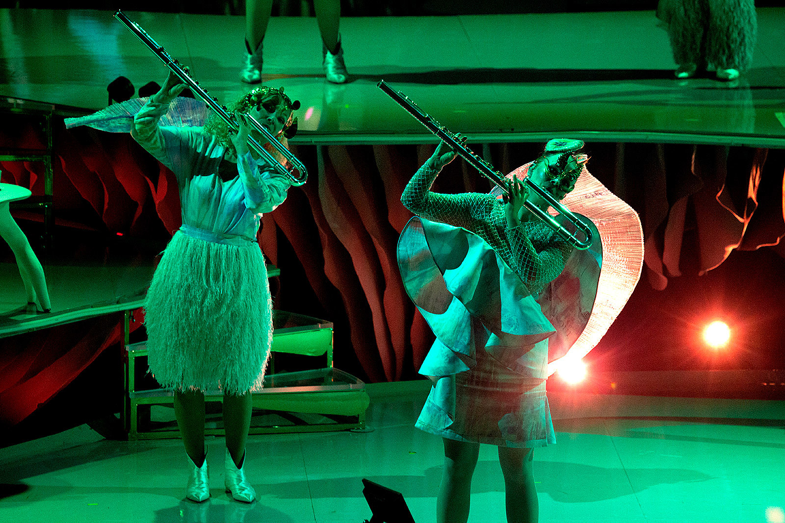 review: Bjork's 'Cornucopia' live show is an ecstatic paean to nature ...