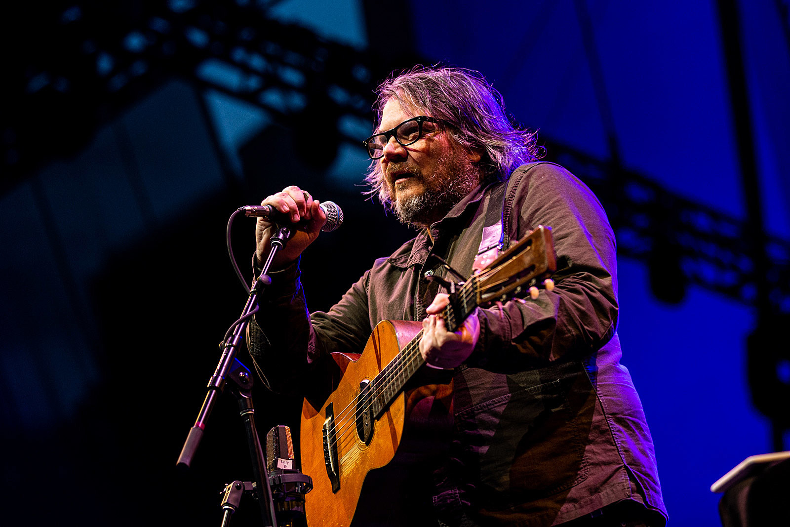 watch Jeff Tweedy & sons cover Pavement & Mazzy Star