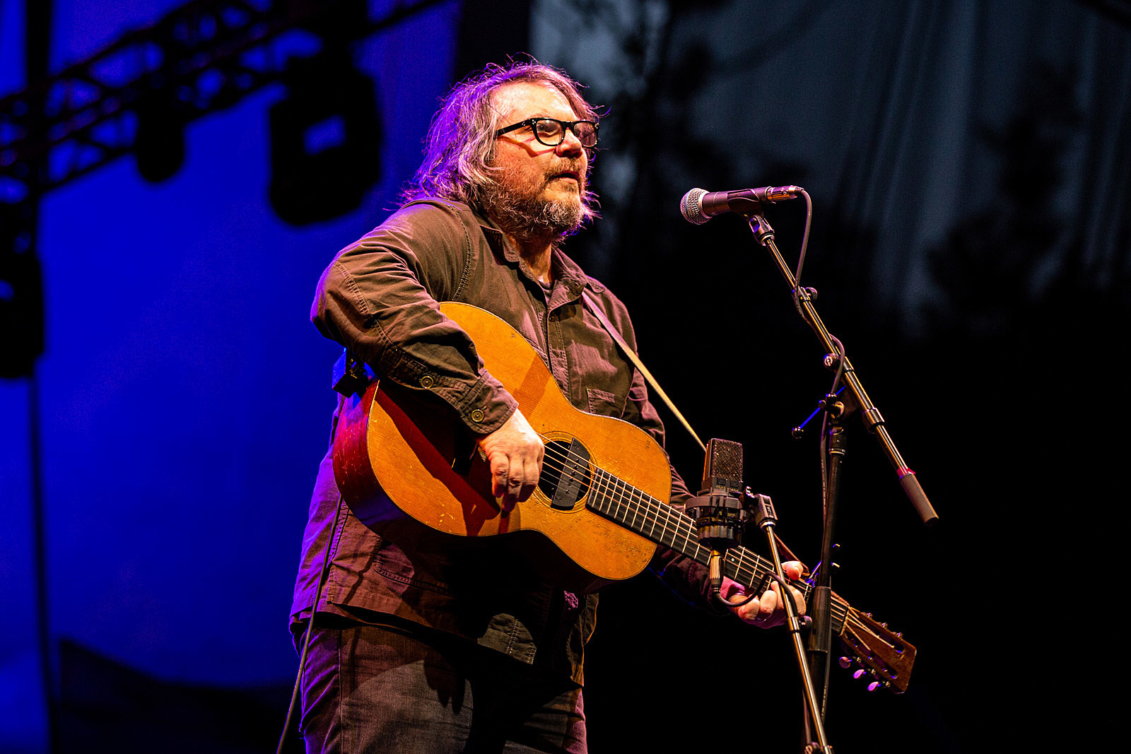 watch Jeff Tweedy & sons cover Pavement & Mazzy Star