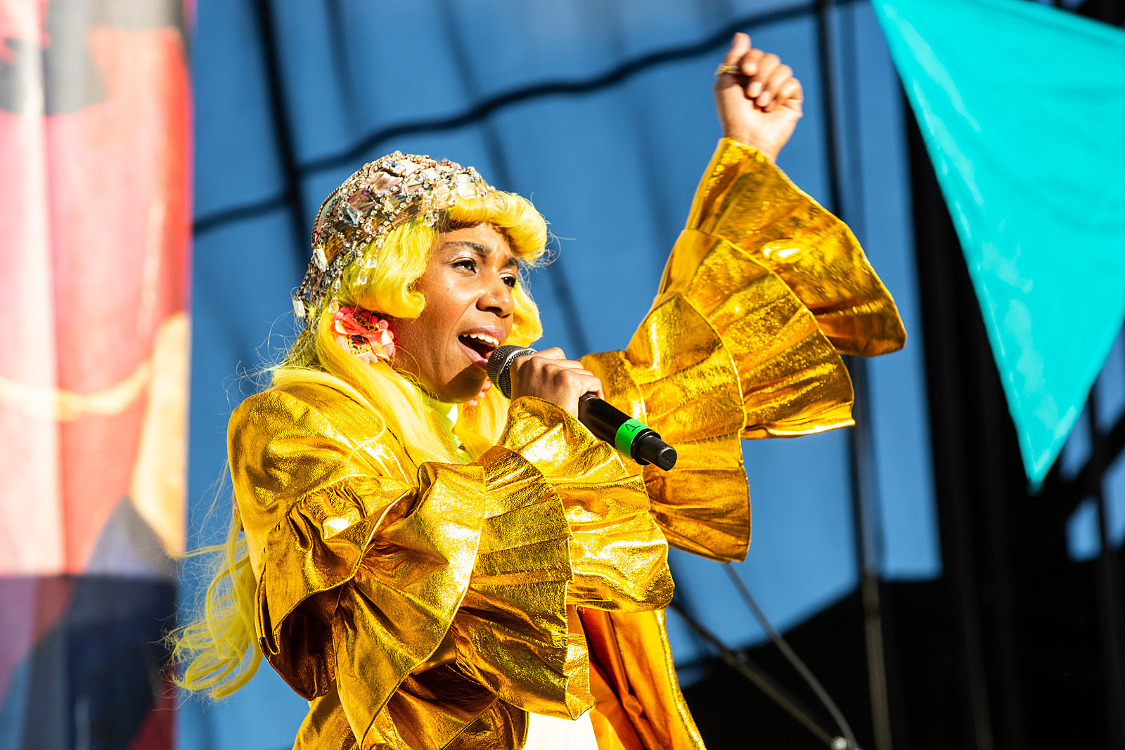 Santigold announces North American tour (Terminal 5 included)