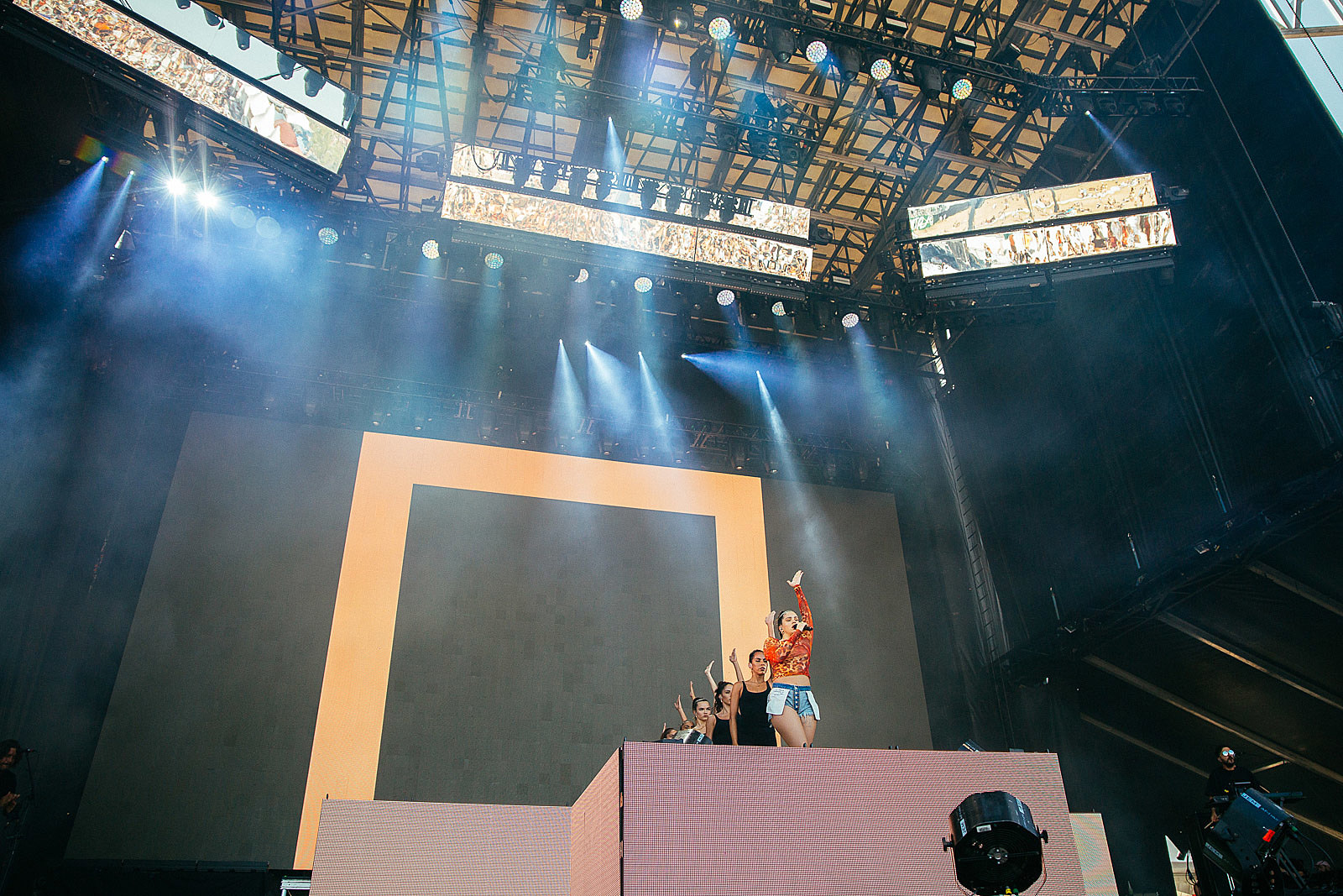 Osheaga 2019 day 1 pics (Kurt Vile, Interpol, Sharon Van Etten, Rosalia ...