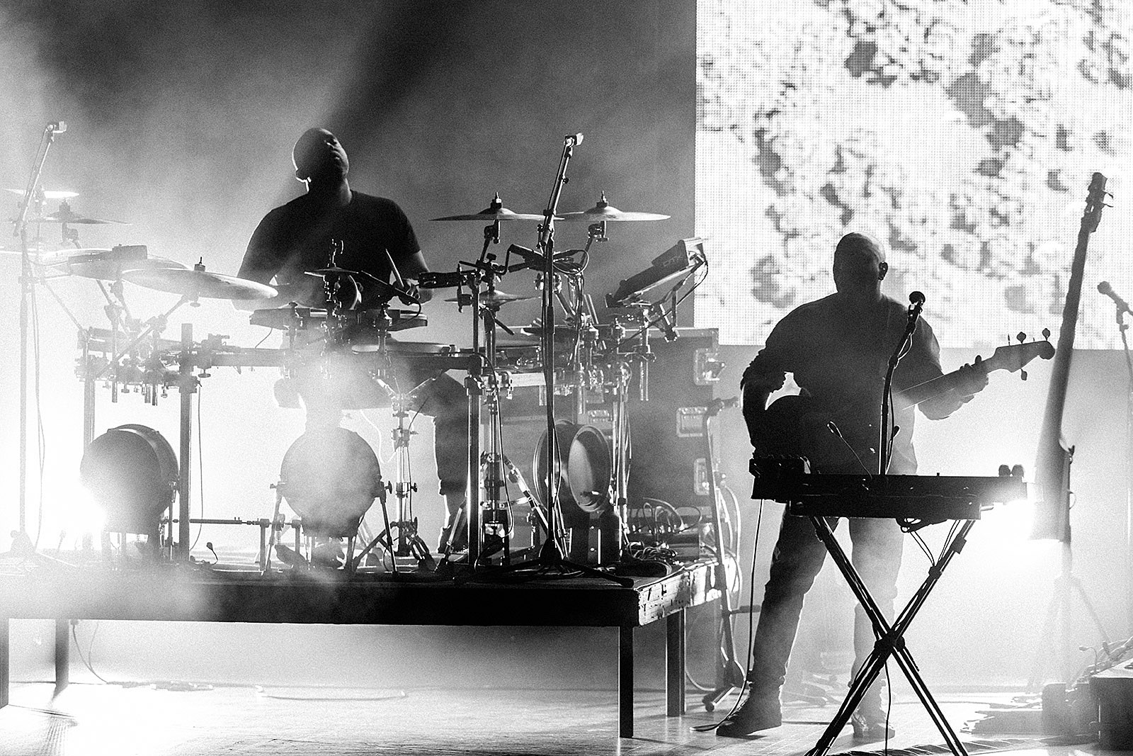 Massive Attack capped their spectacular 'Mezzanine XXI' tour at Radio ...
