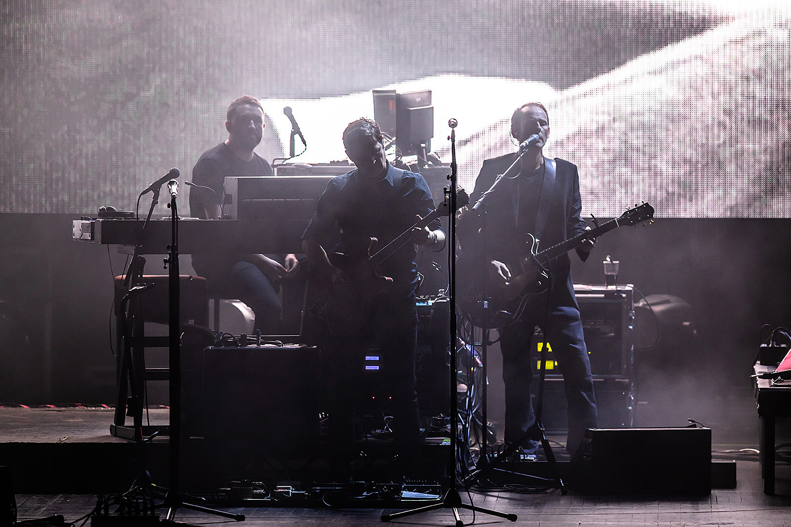 Massive Attack capped their spectacular 'Mezzanine XXI' tour at Radio ...