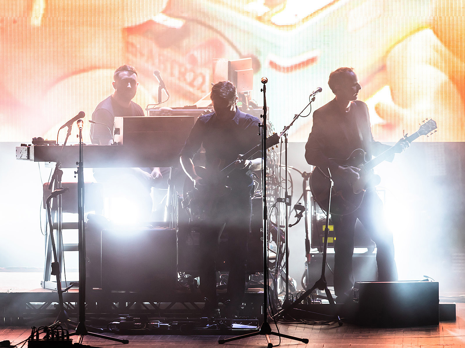 Massive Attack capped their spectacular 'Mezzanine XXI' tour at Radio ...