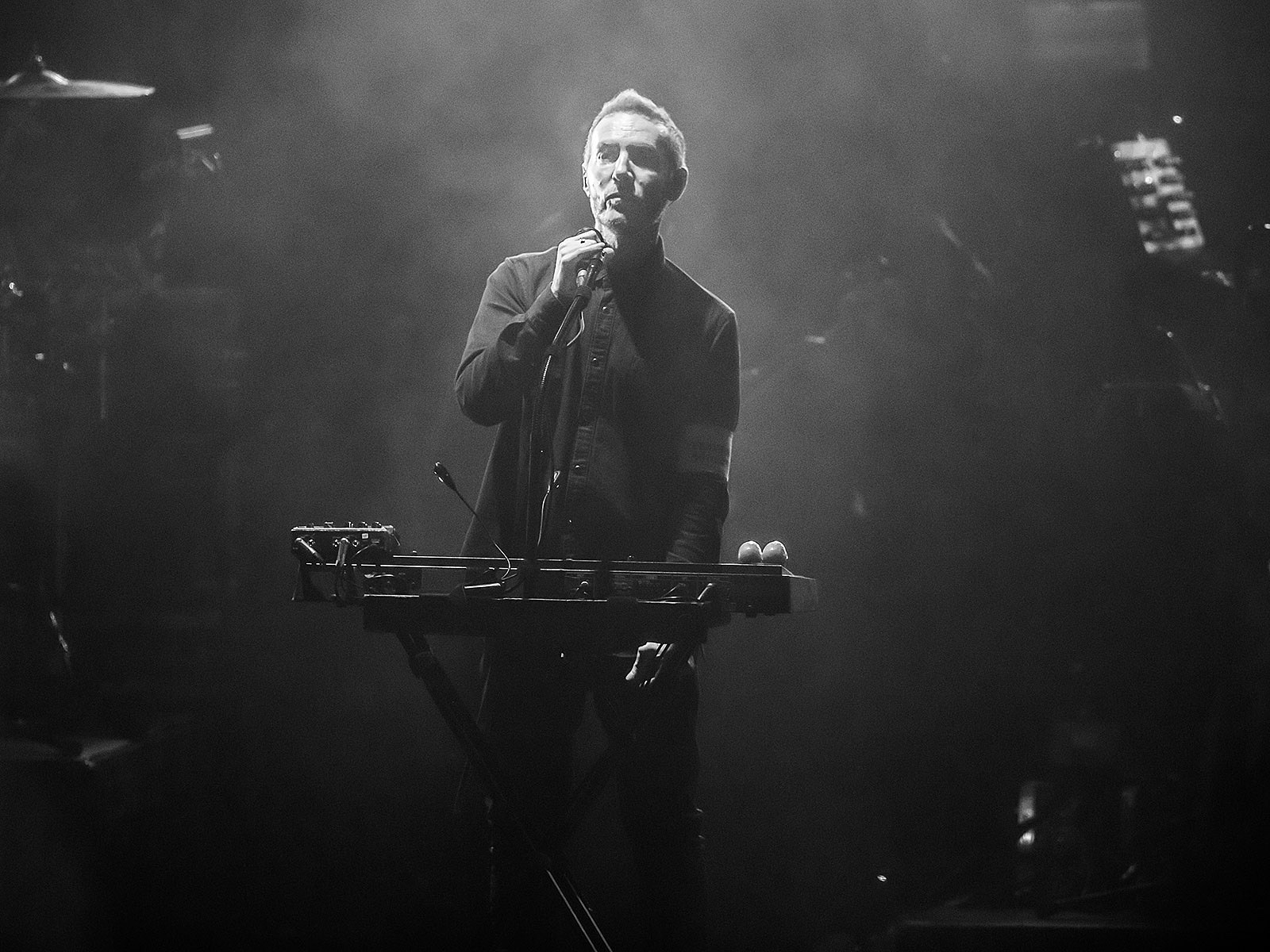 Massive Attack capped their spectacular 'Mezzanine XXI' tour at Radio ...