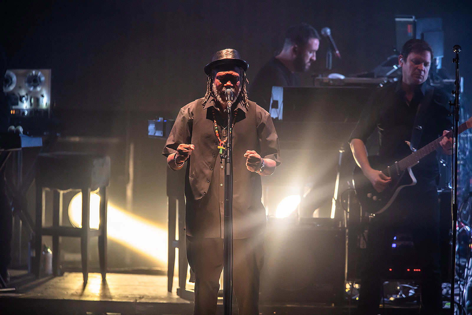 Massive Attack capped their spectacular 'Mezzanine XXI' tour at Radio ...