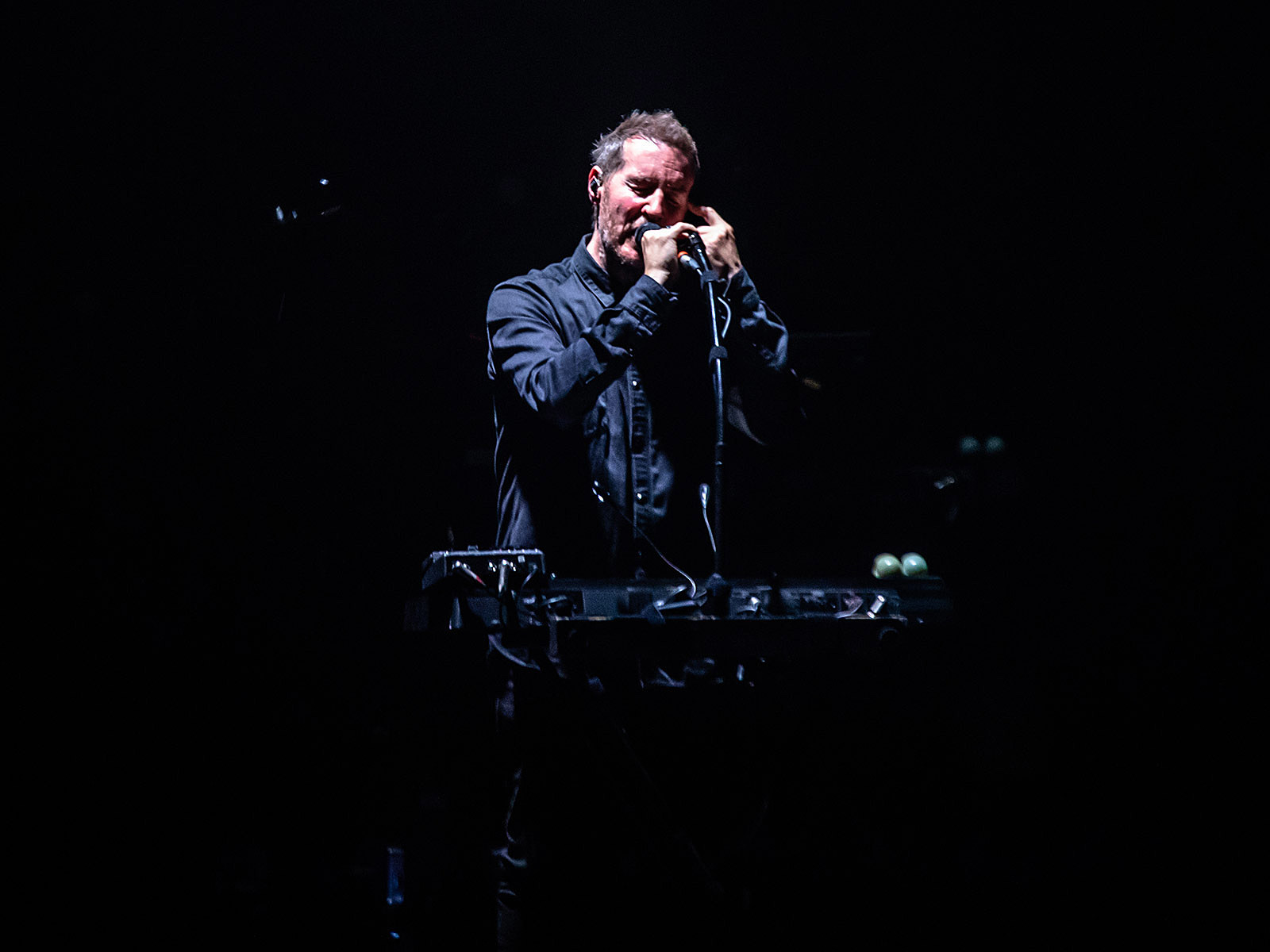 Massive Attack capped their spectacular 'Mezzanine XXI' tour at Radio ...