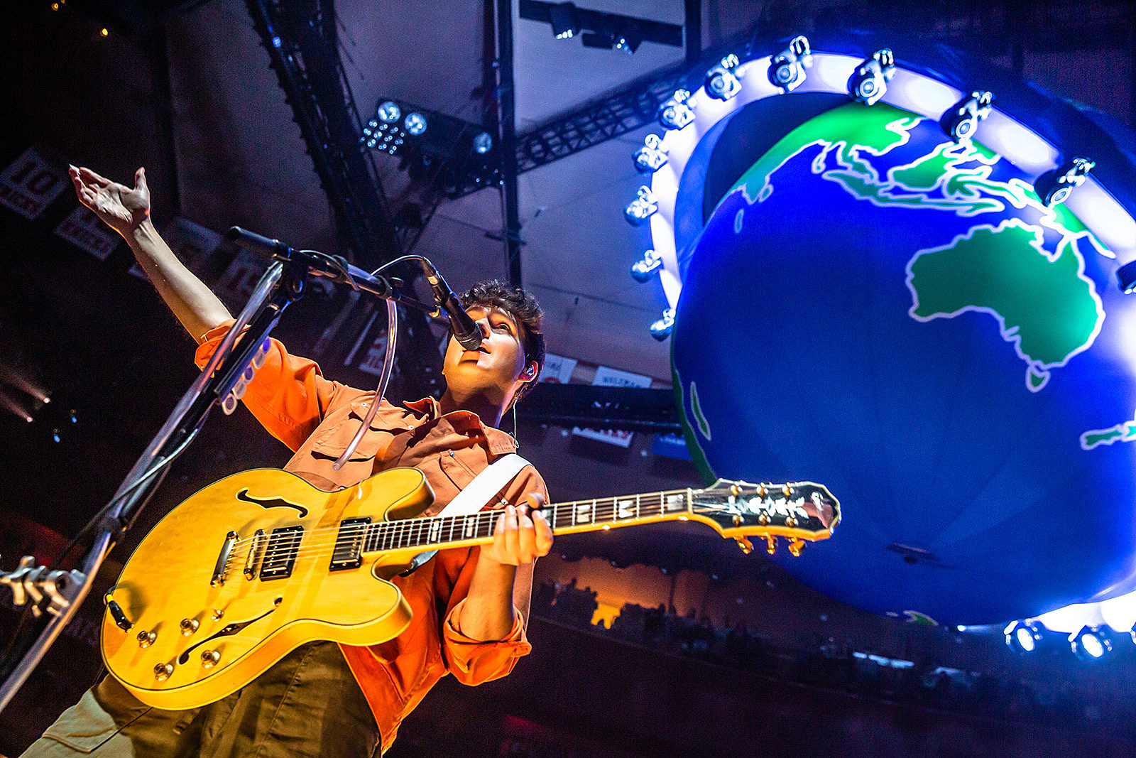 Vampire Weekend played MSG with Steve Lacy, announce 2020 tour (pics ...