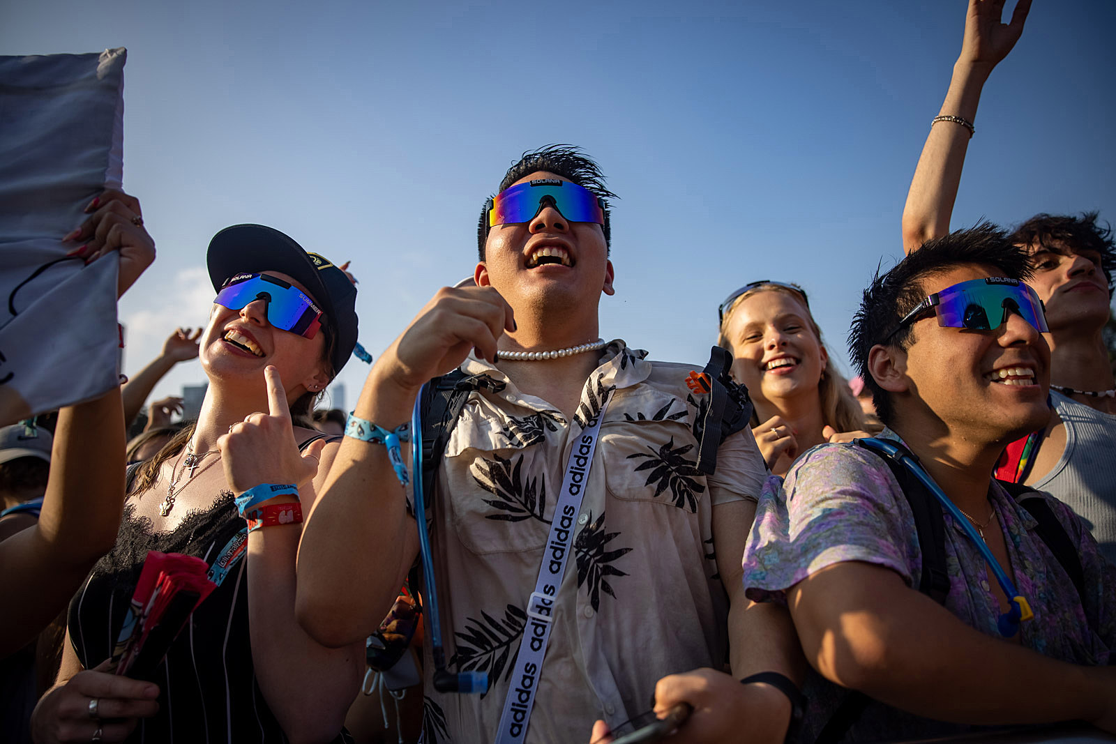 Lollapalooza 2021 Thursday pics & video (Miley Cyrus, Jimmy Eat World ...