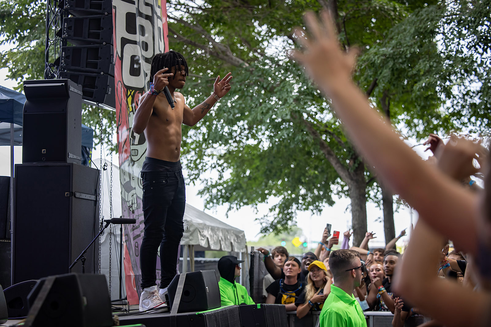 Lollapalooza 2021 Friday pics & video (Tyler the Creator, Roddy Rich ...