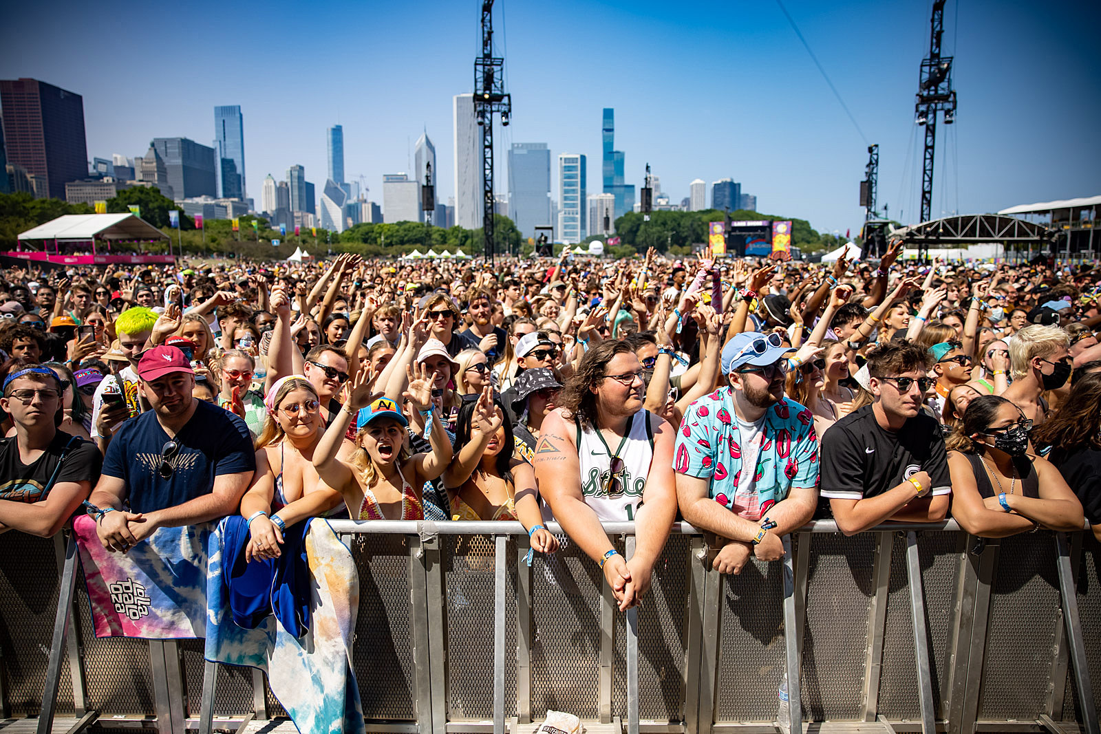 Lollapalooza 2021 Sunday pics & video (Foo Fighters, Modest Mouse ...