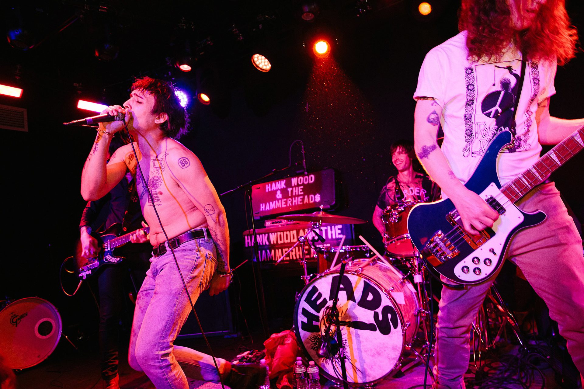 Hank Wood and the Hammerheads played a crazy TV Eye show w/ Licks ...