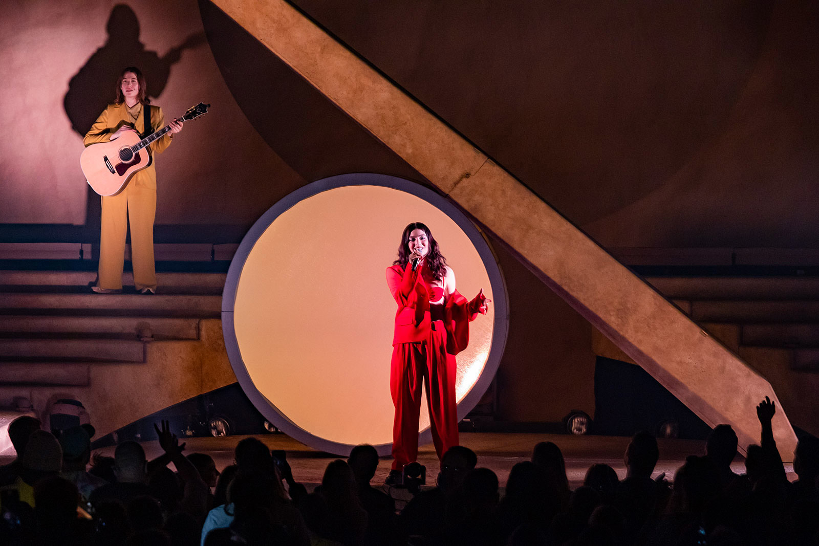 Lorde played two nights at The Chicago Theatre with Remi Wolf (pics ...