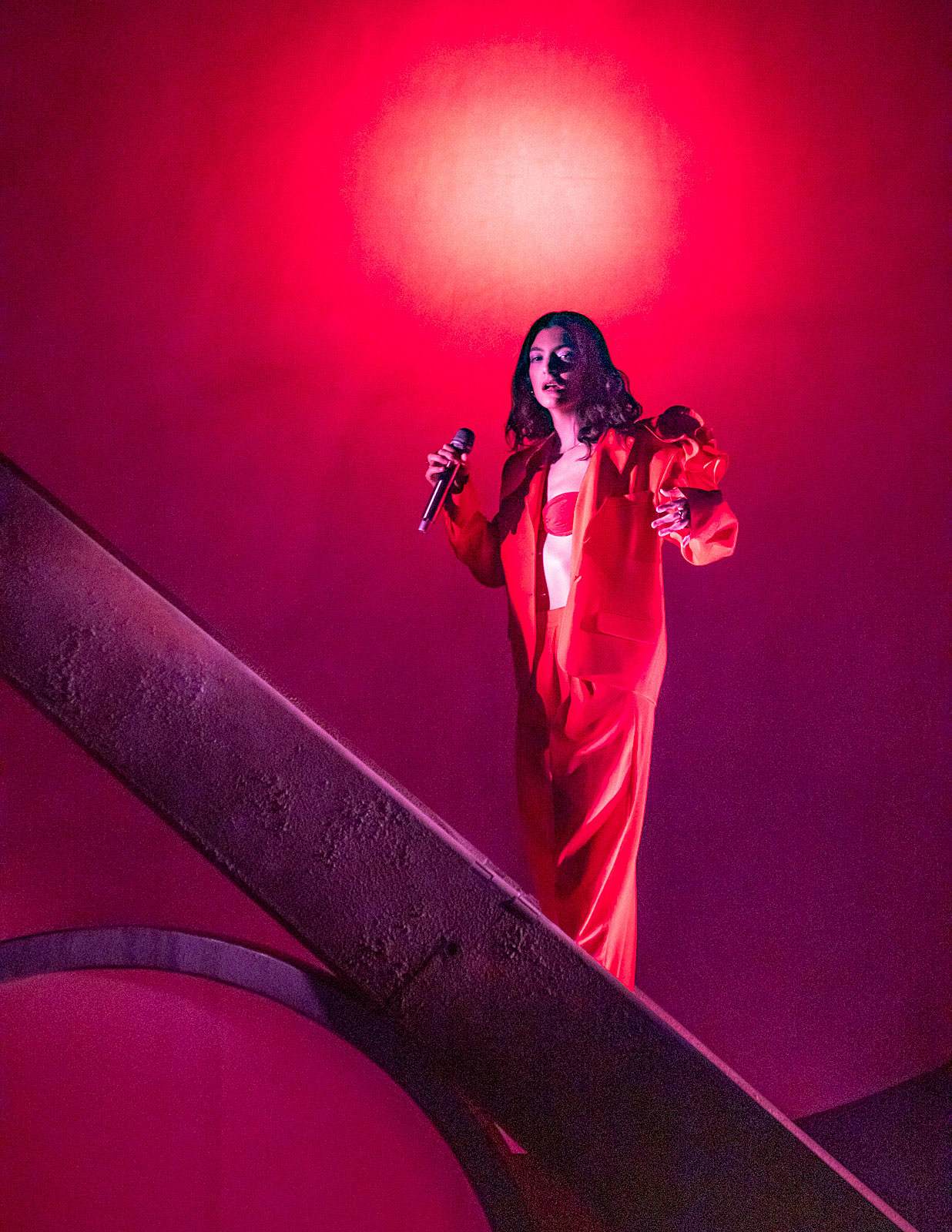 Lorde played two nights at The Chicago Theatre with Remi Wolf (pics ...