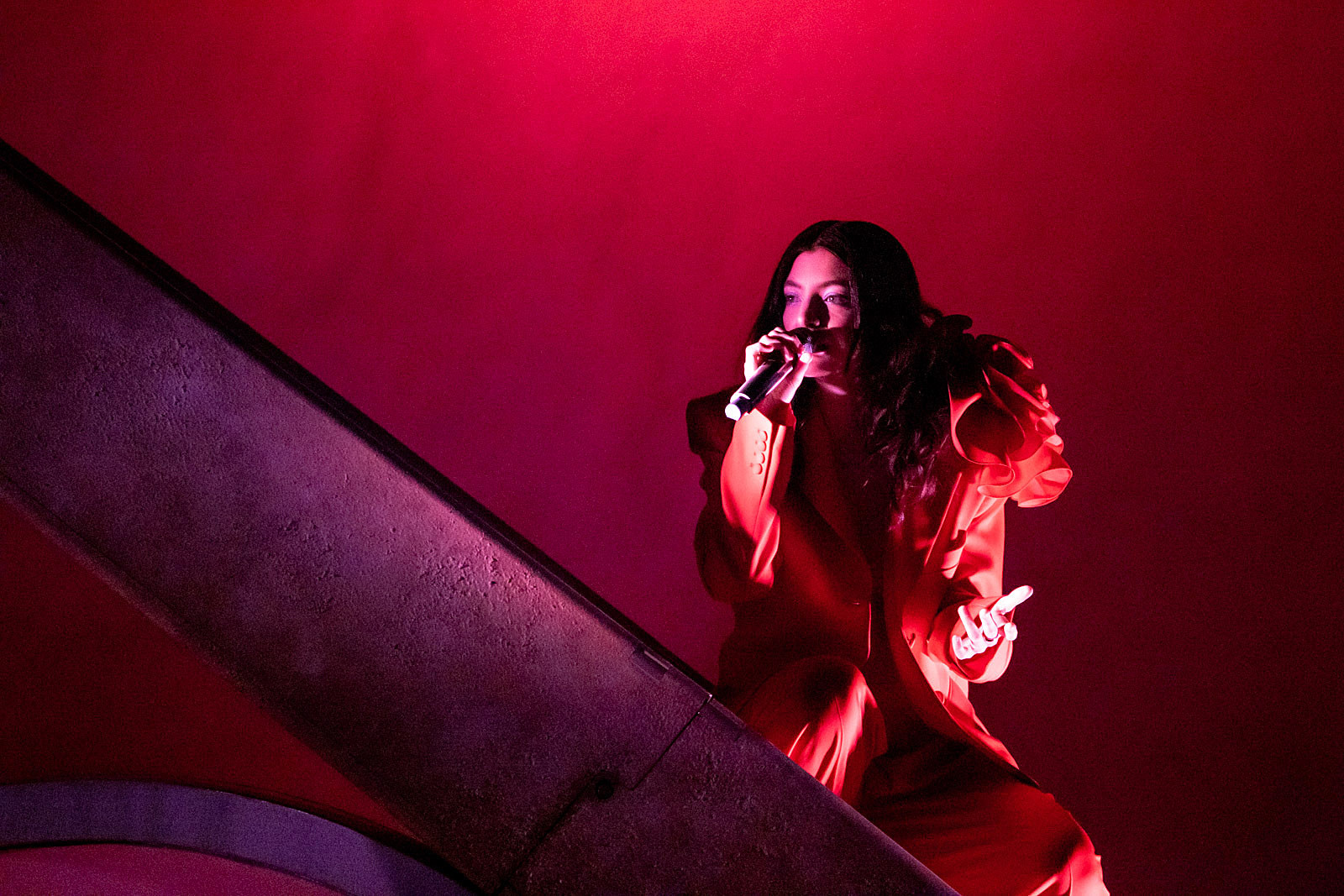 Lorde played two nights at The Chicago Theatre with Remi Wolf (pics ...