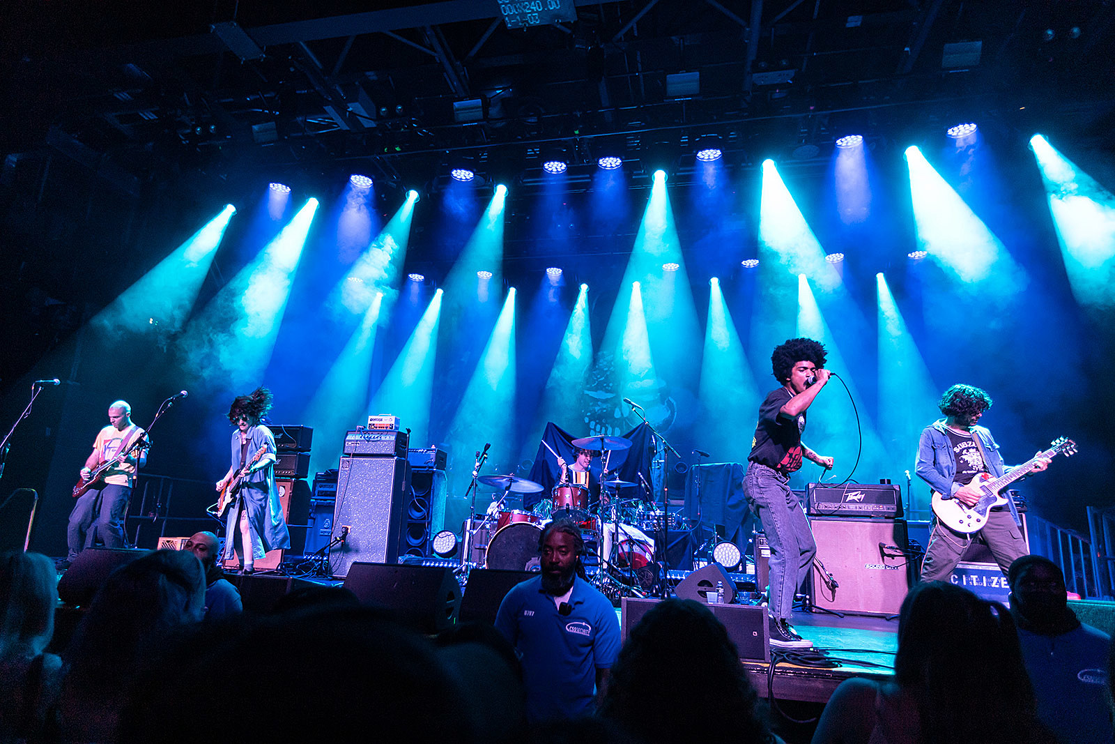 Turnstile took over NYC for 2 shows, 1 w/ surprise guest Blood Orange ...