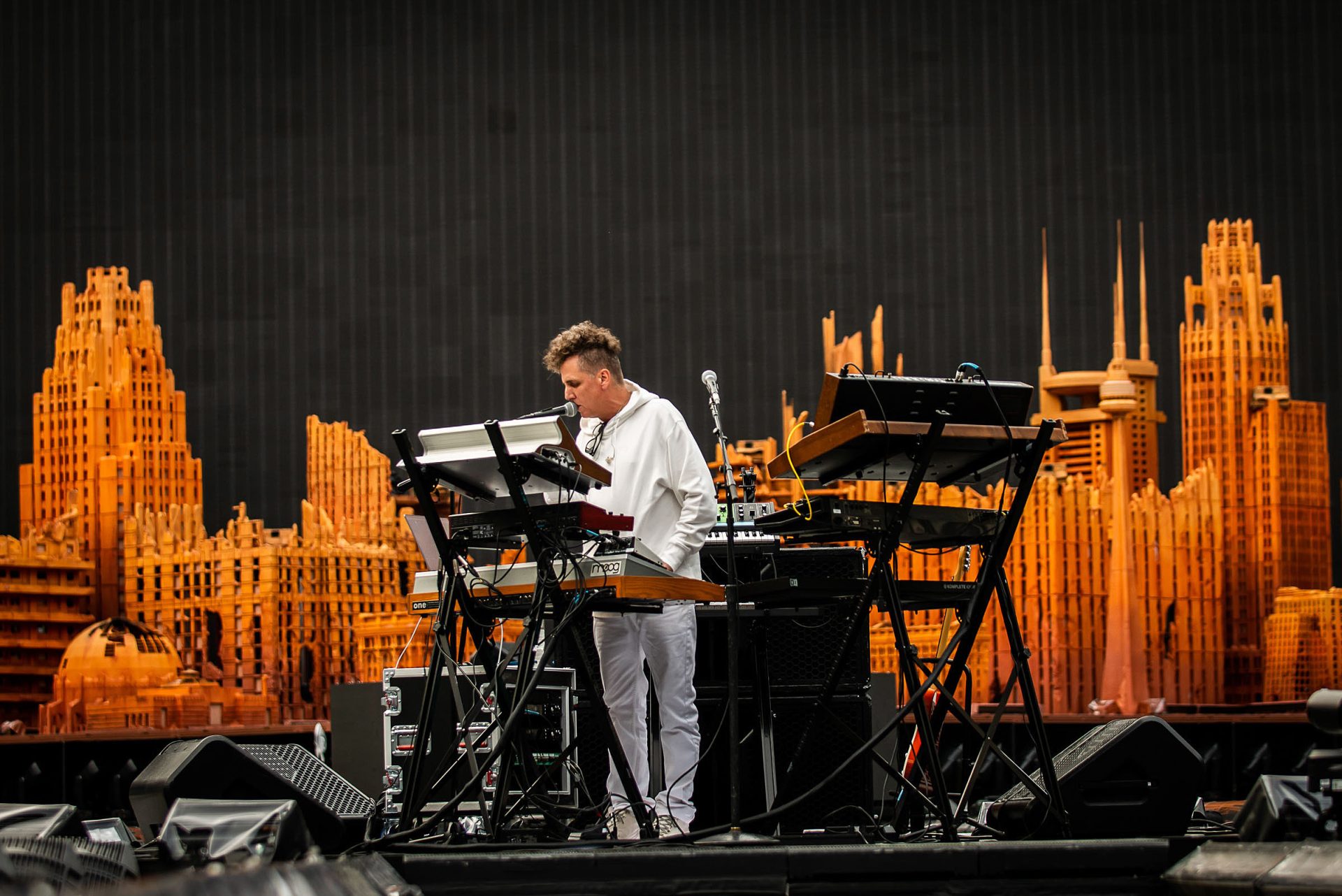 The Weeknd made his NYC-area stadium debut with spectacular MetLife ...