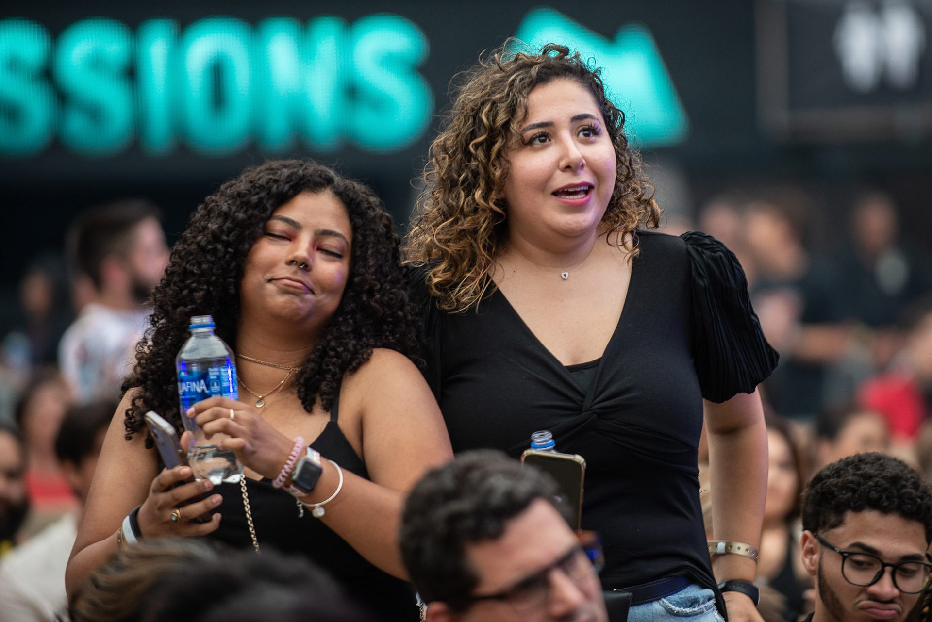 The Weeknd made his NYC-area stadium debut with spectacular MetLife ...