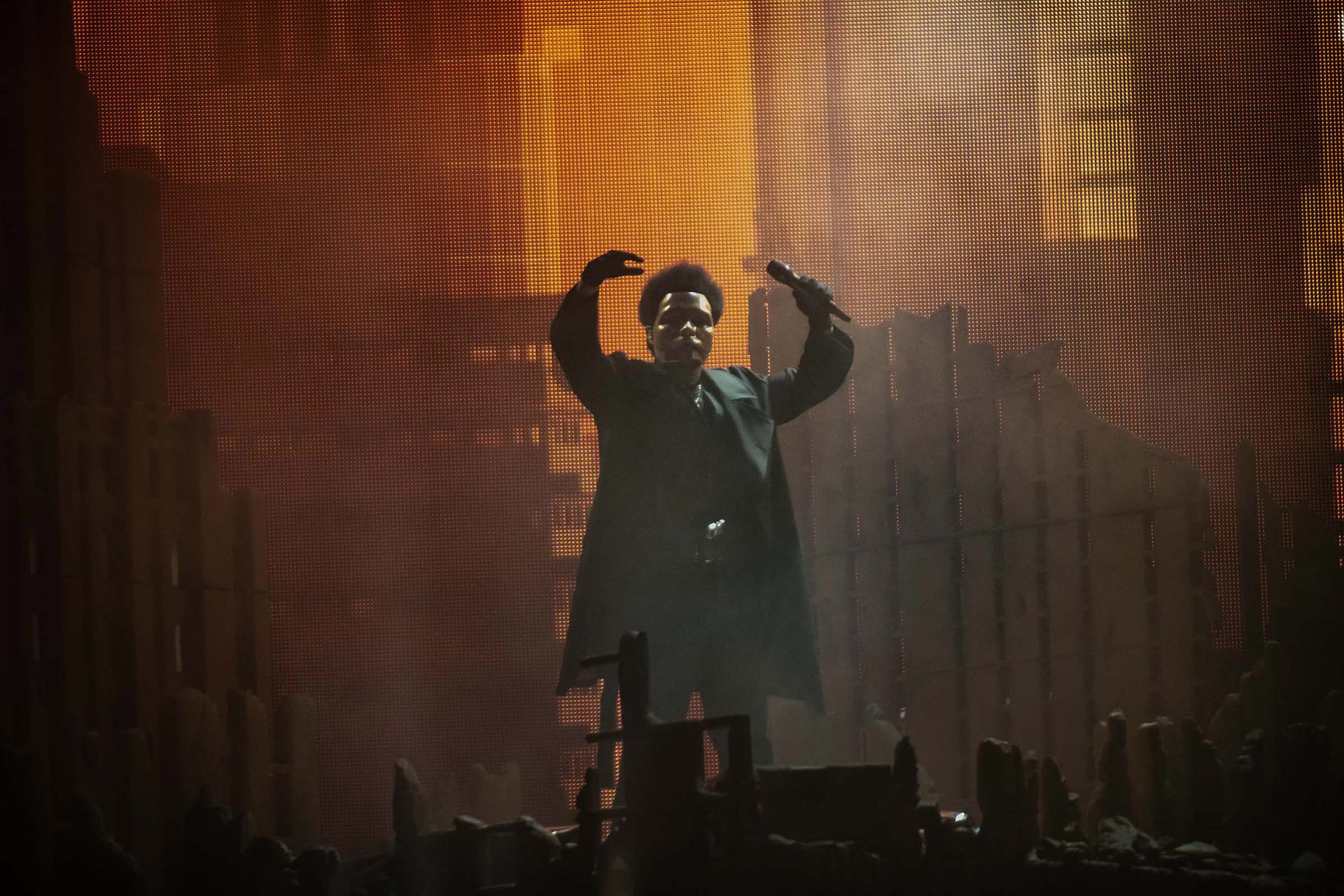 The Weeknd made his NYC-area stadium debut with spectacular MetLife ...
