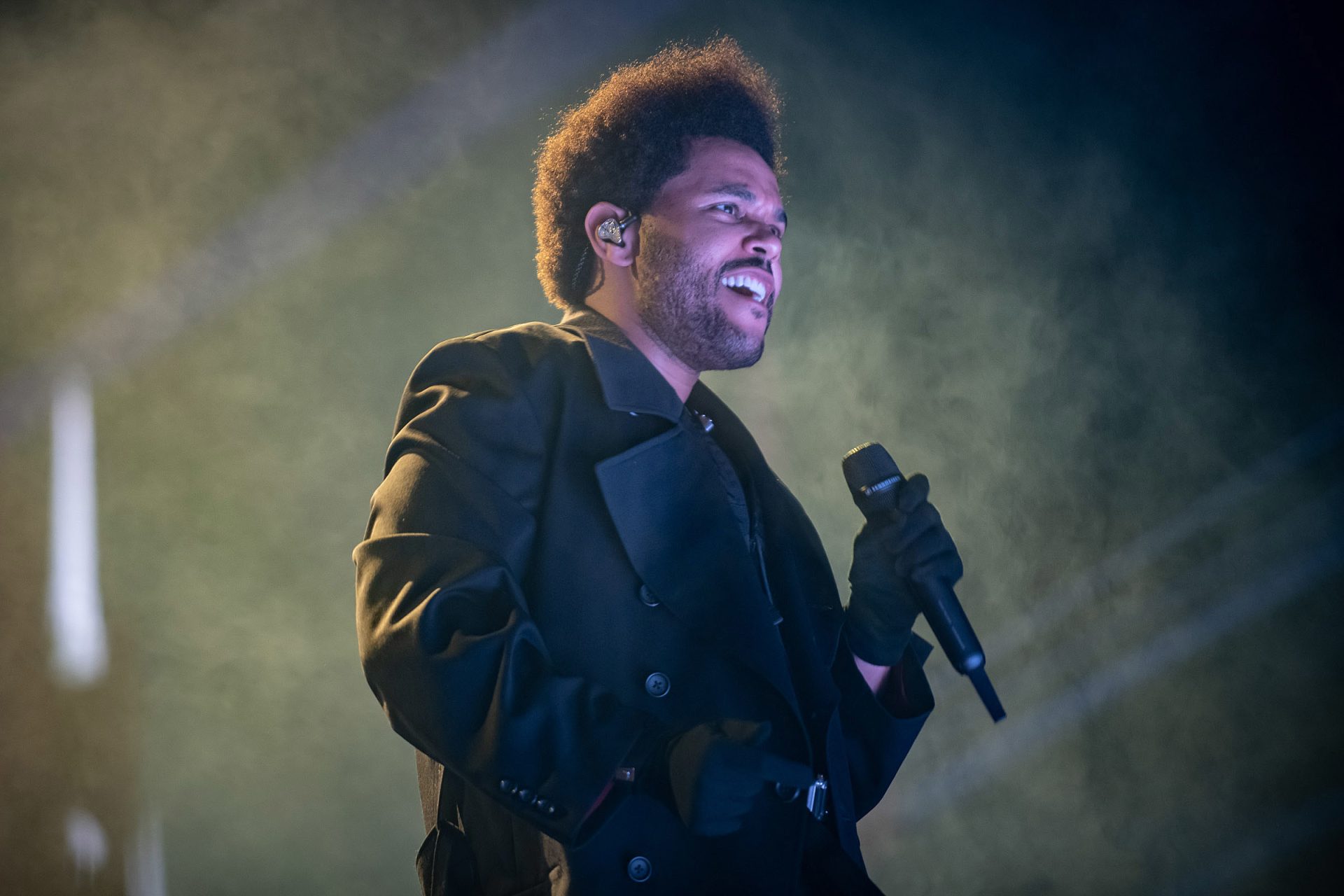 The Weeknd made his NYC-area stadium debut with spectacular MetLife ...