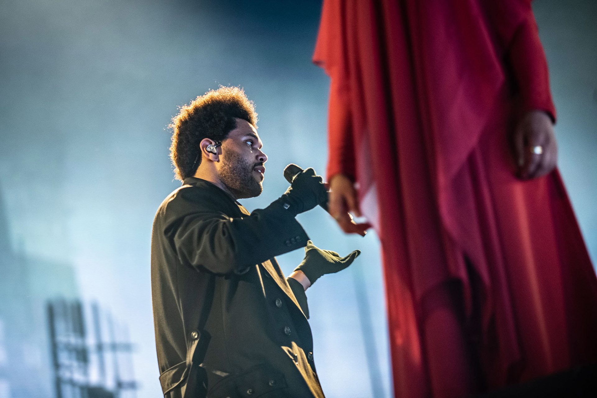 The Weeknd made his NYC-area stadium debut with spectacular MetLife ...