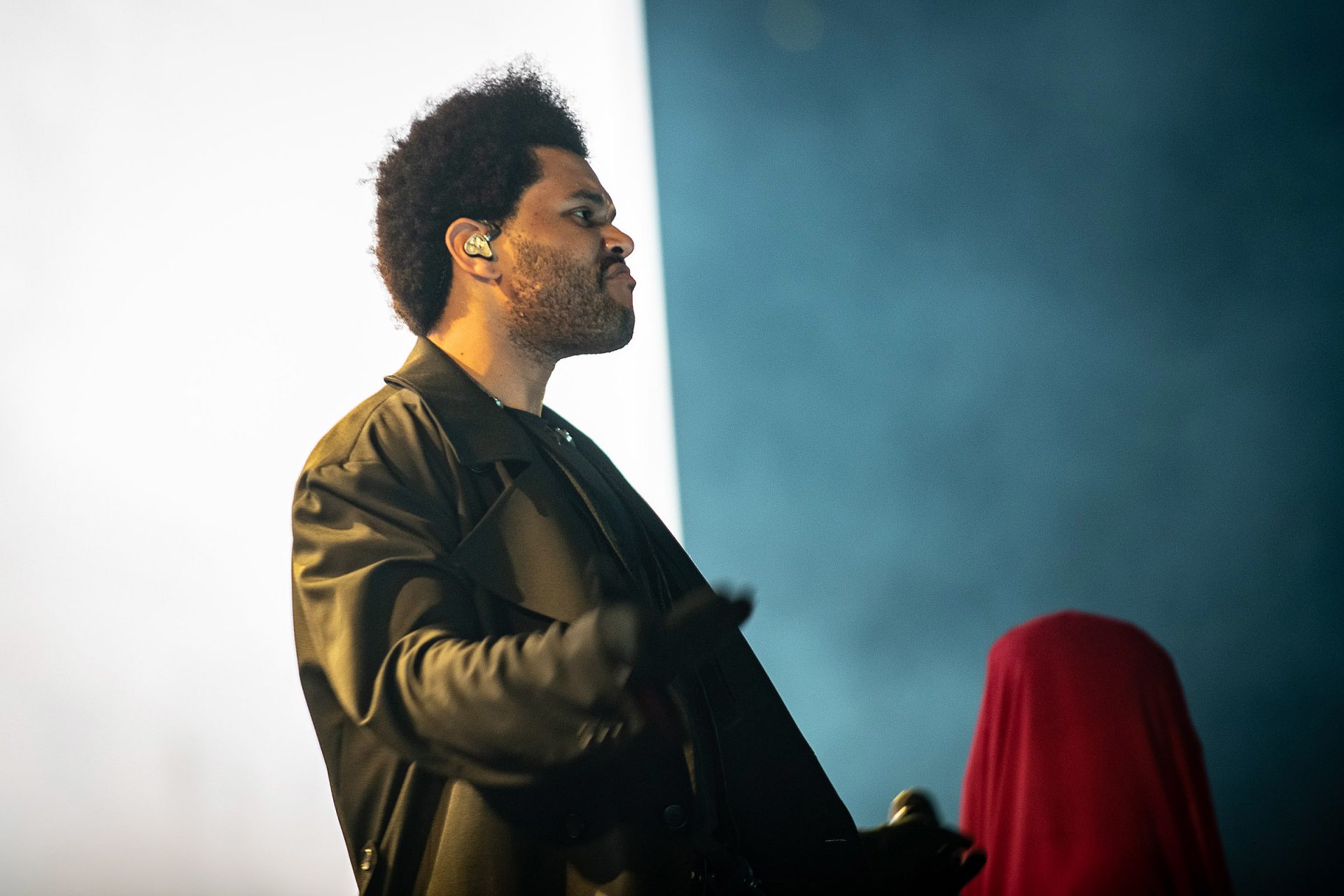 The Weeknd made his NYC-area stadium debut with spectacular MetLife ...