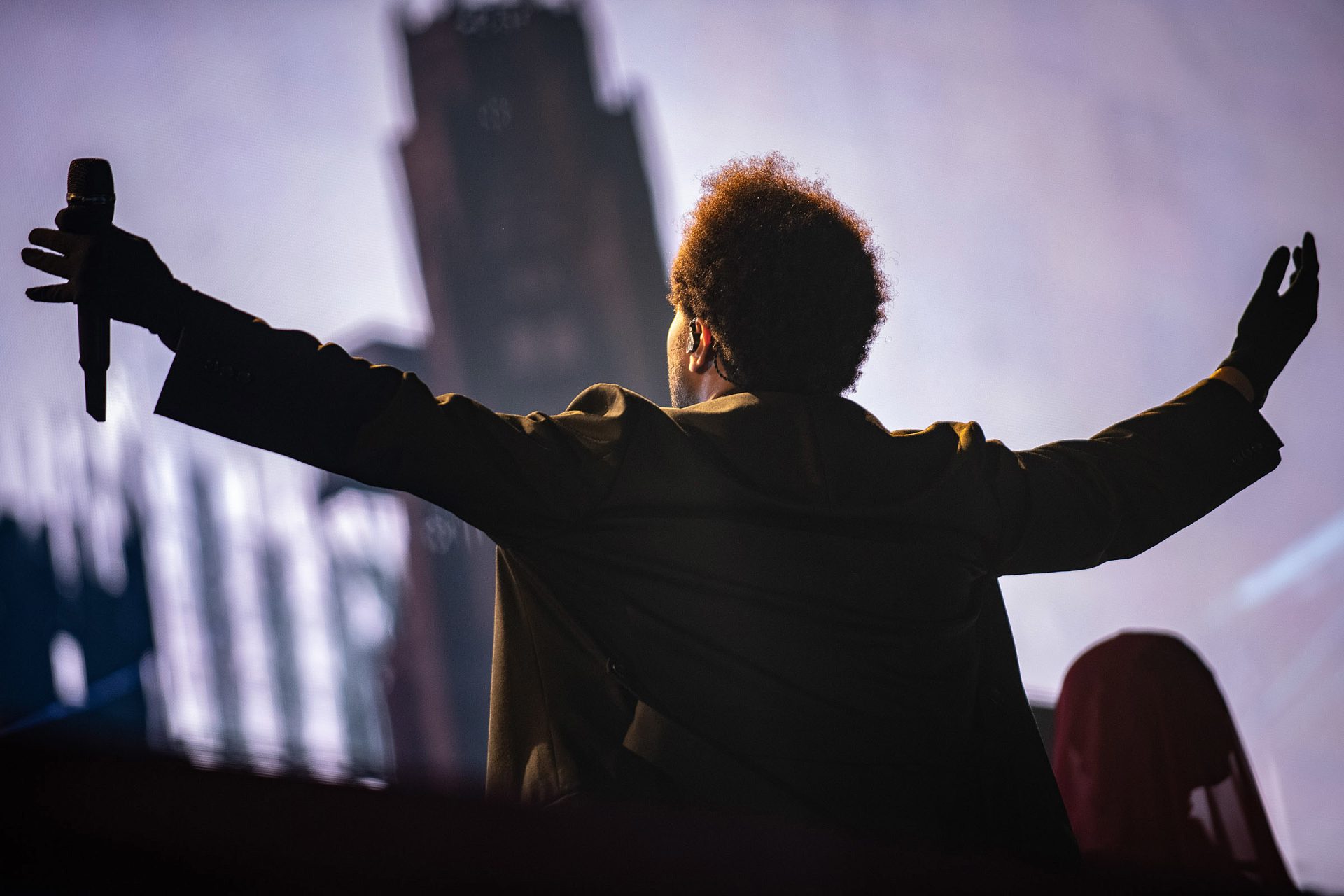The Weeknd made his NYC-area stadium debut with spectacular MetLife ...