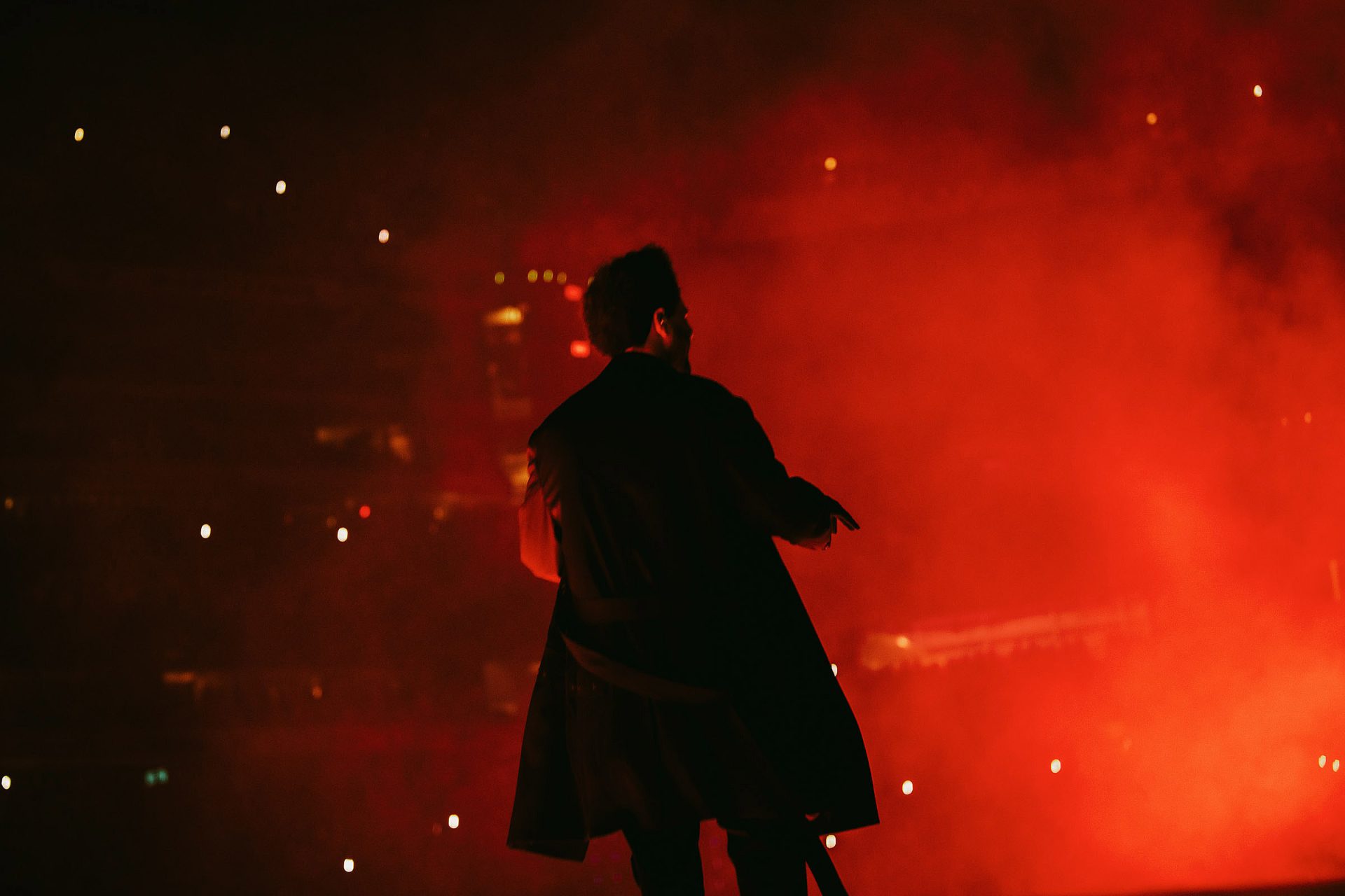 The Weeknd made his NYC-area stadium debut with spectacular MetLife ...