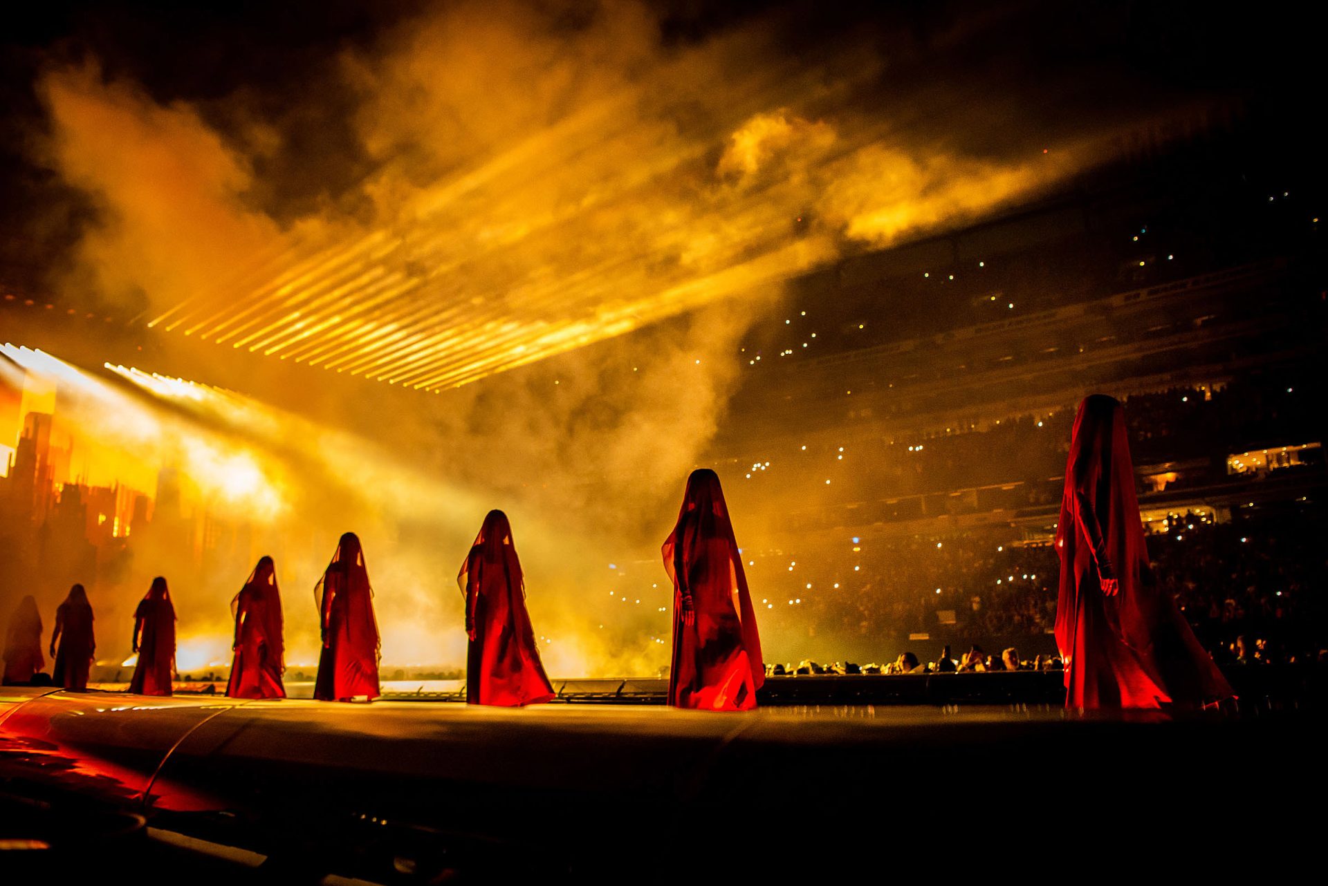 The Weeknd made his NYC-area stadium debut with spectacular MetLife ...