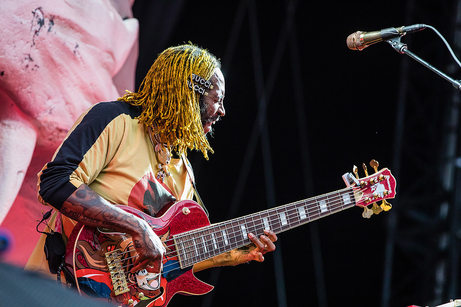 Red Hot Chili Peppers, The Strokes & Thundercat played MetLife Stadium ...