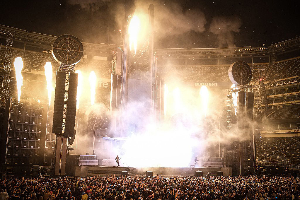 Rammstein brought their insane, explosive stadium show to New Jersey ...