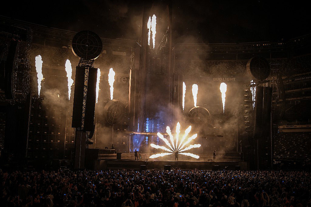 Rammstein brought their insane, explosive stadium show to New Jersey ...