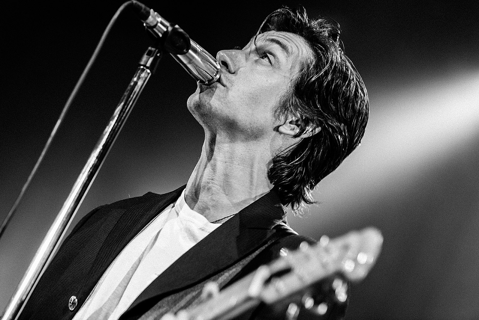 Arctic Monkeys add new dates to 2023 tour with Fontaines DC