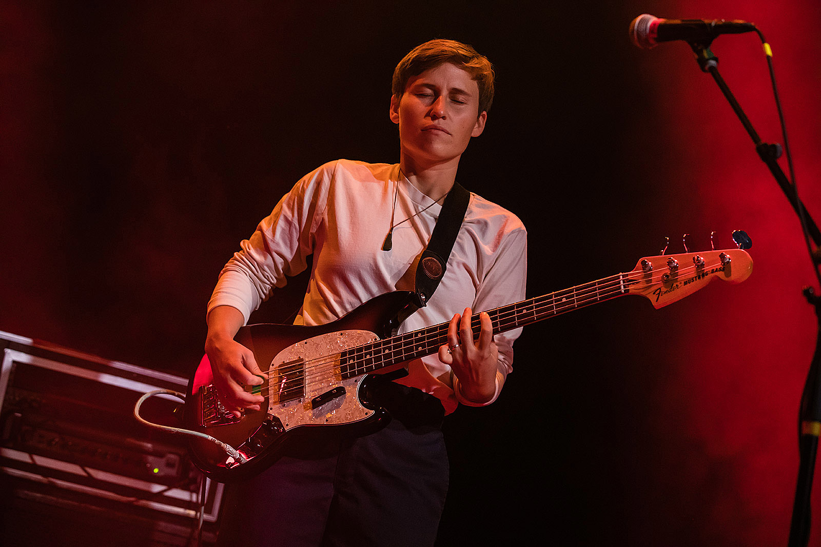 Julia Jacklin dazzled at Brooklyn Steel (pics, setlist, review)