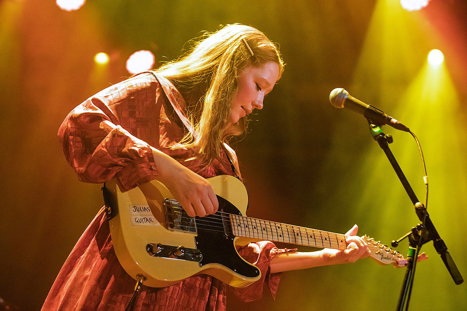 Julia Jacklin dazzled at Brooklyn Steel (pics, setlist, review)