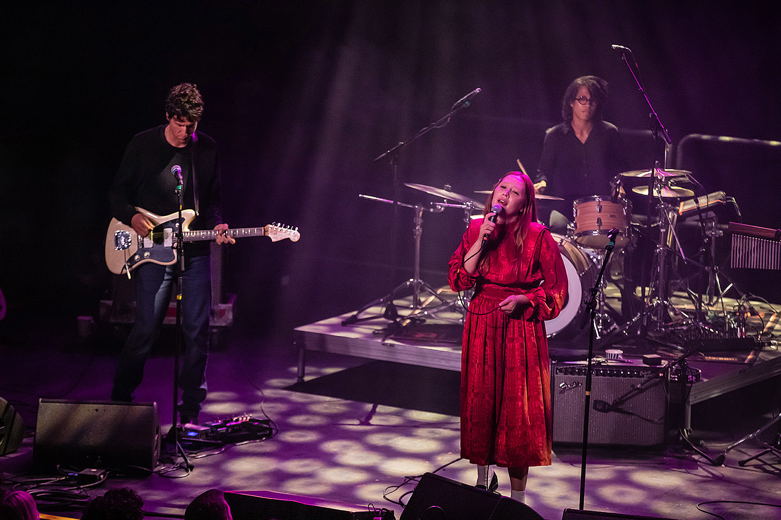 Julia Jacklin dazzled at Brooklyn Steel (pics, setlist, review)