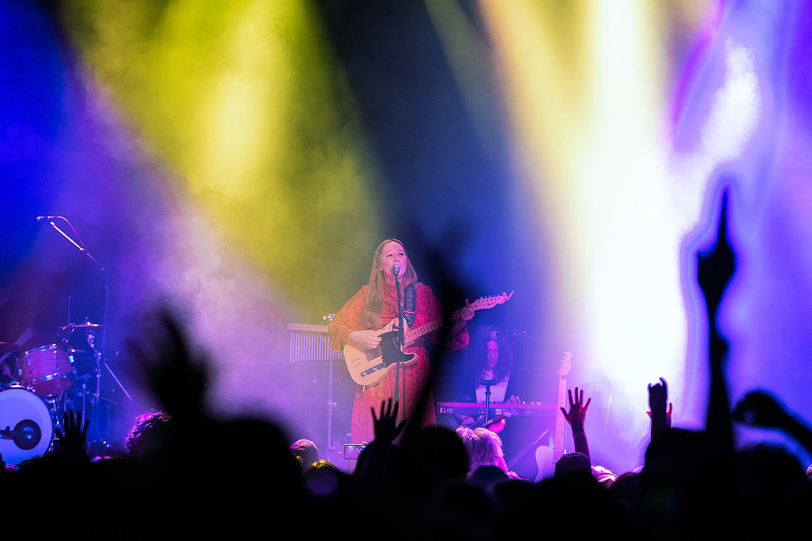Julia Jacklin dazzled at Brooklyn Steel (pics, setlist, review)