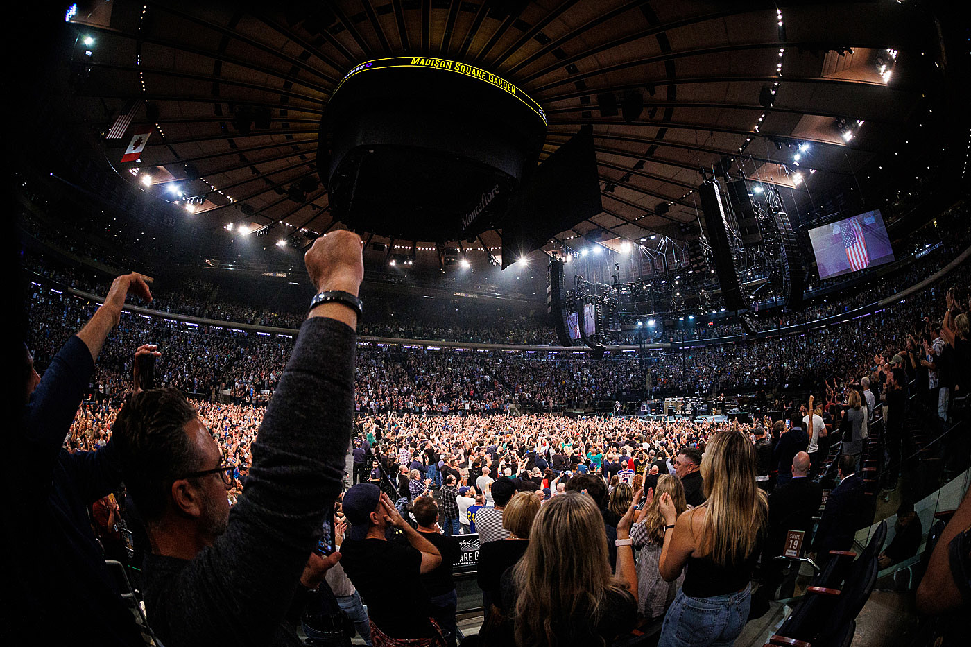Pearl Jam honored 9/11 victims at Madison Square Garden (pics, video ...