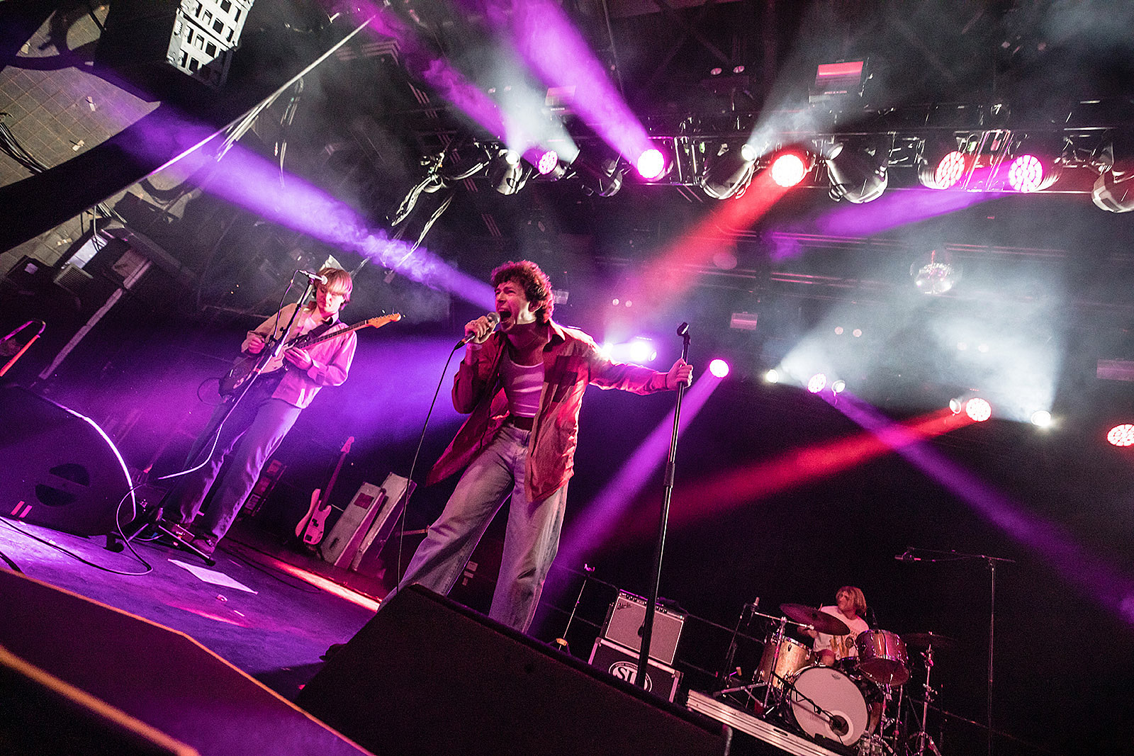 shame announce new album & tour, share "Fingers of Steel"