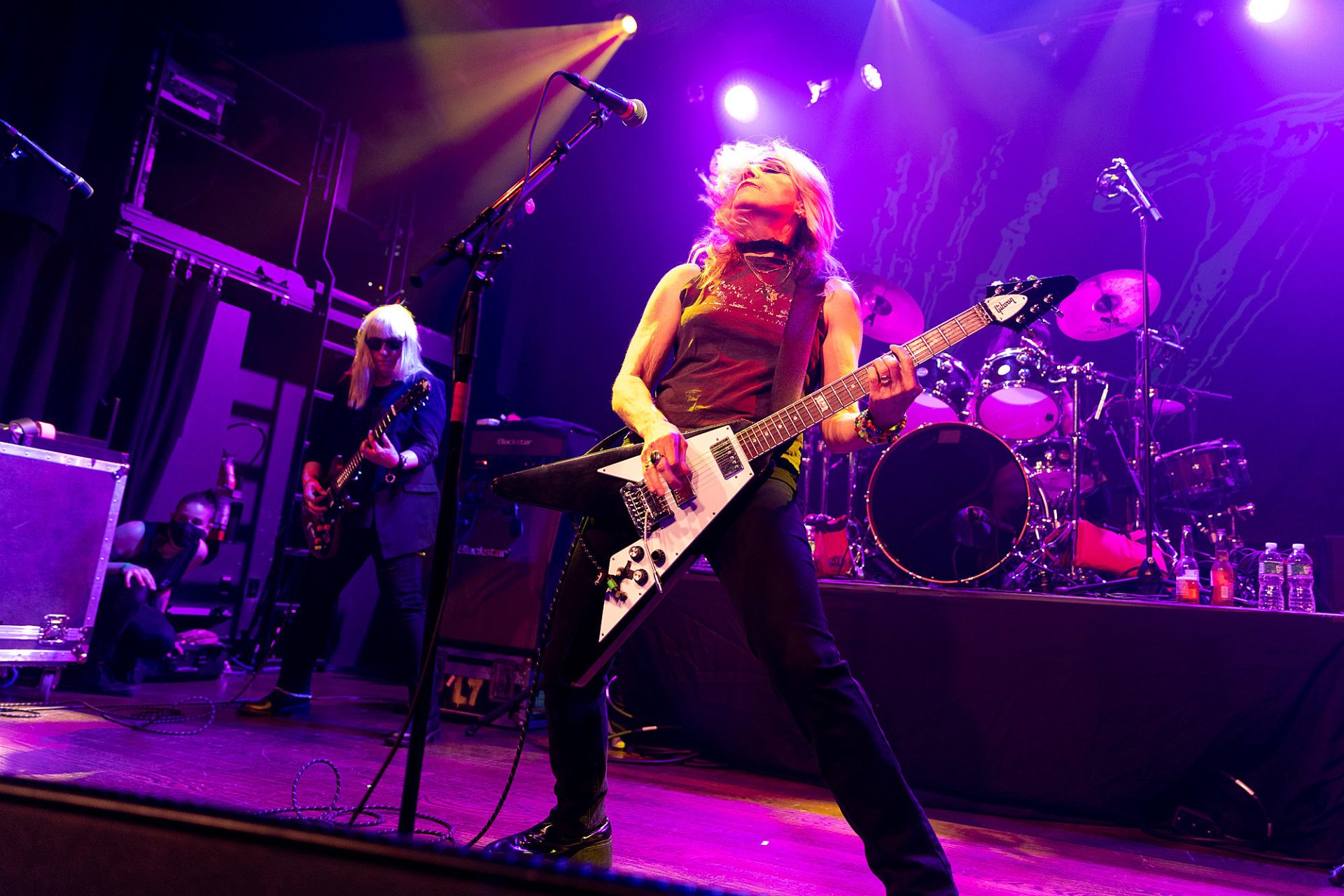 L7 brought 'Bricks Are Heavy' to 2 NYC shows (Irving Plaza pics ...