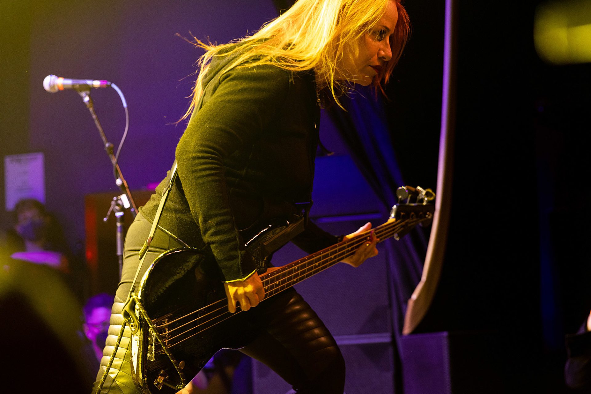L7 brought 'Bricks Are Heavy' to 2 NYC shows (Irving Plaza pics ...