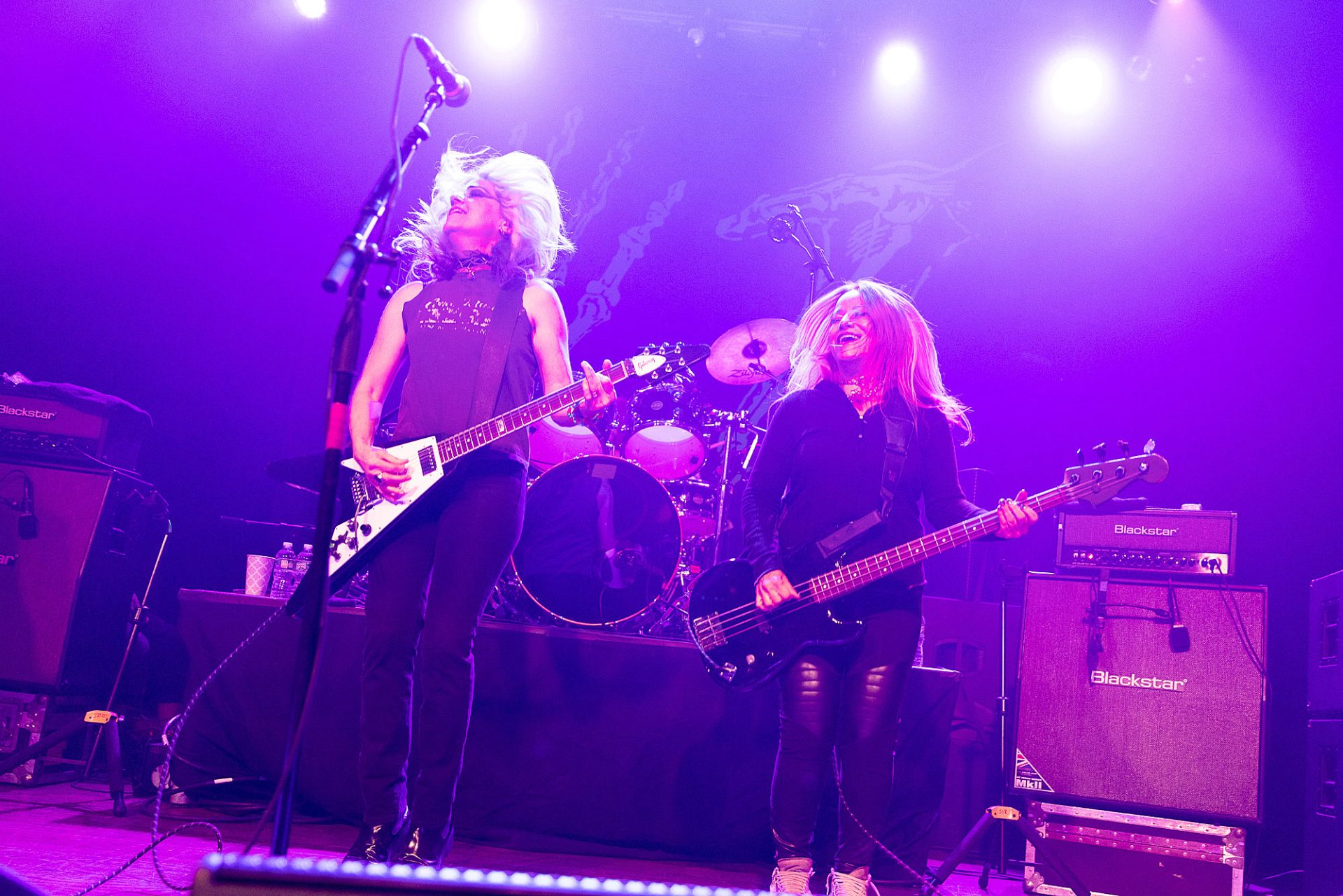 L7 brought 'Bricks Are Heavy' to 2 NYC shows (Irving Plaza pics ...