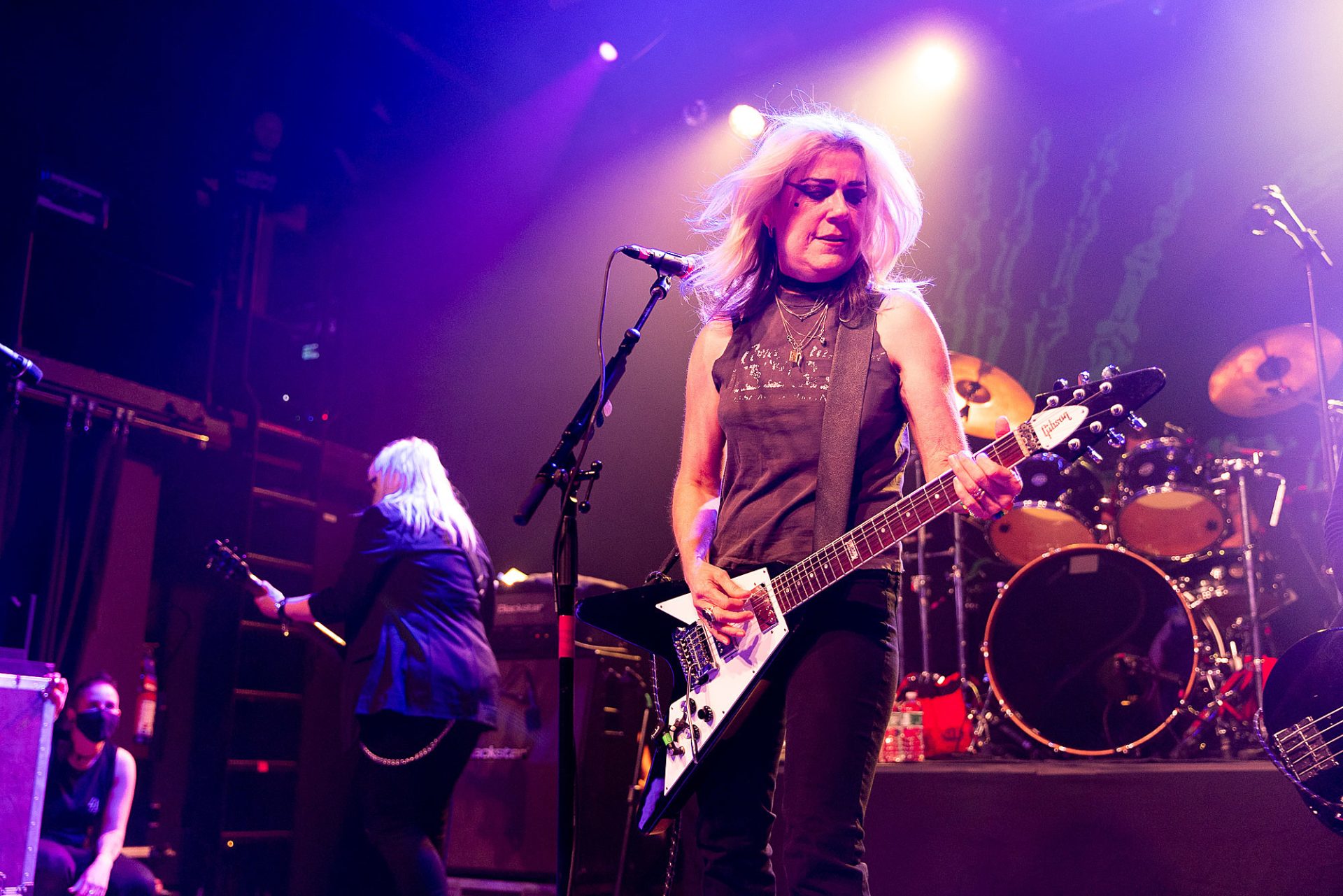 L7 brought 'Bricks Are Heavy' to 2 NYC shows (Irving Plaza pics ...
