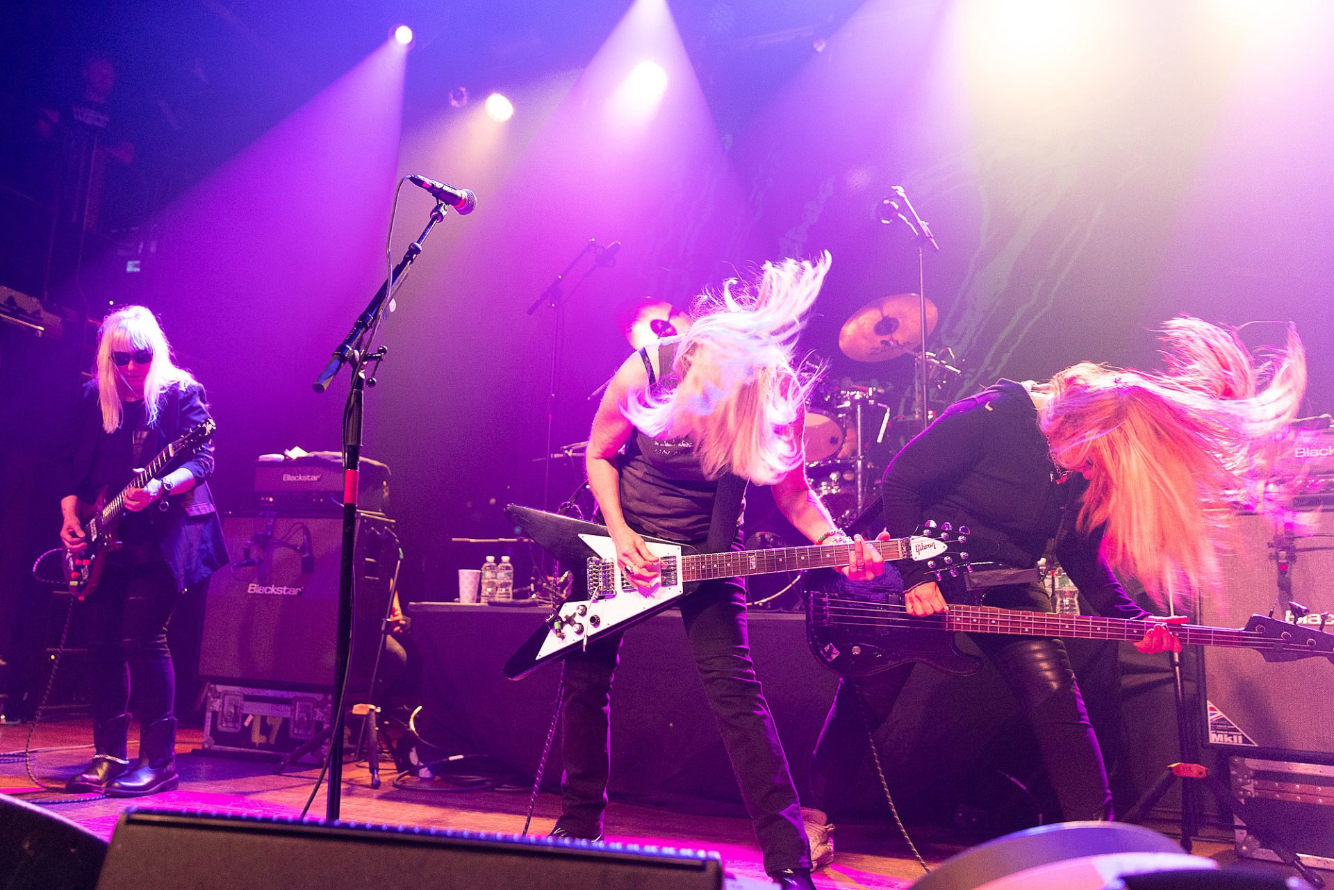 L7 brought 'Bricks Are Heavy' to 2 NYC shows (Irving Plaza pics ...