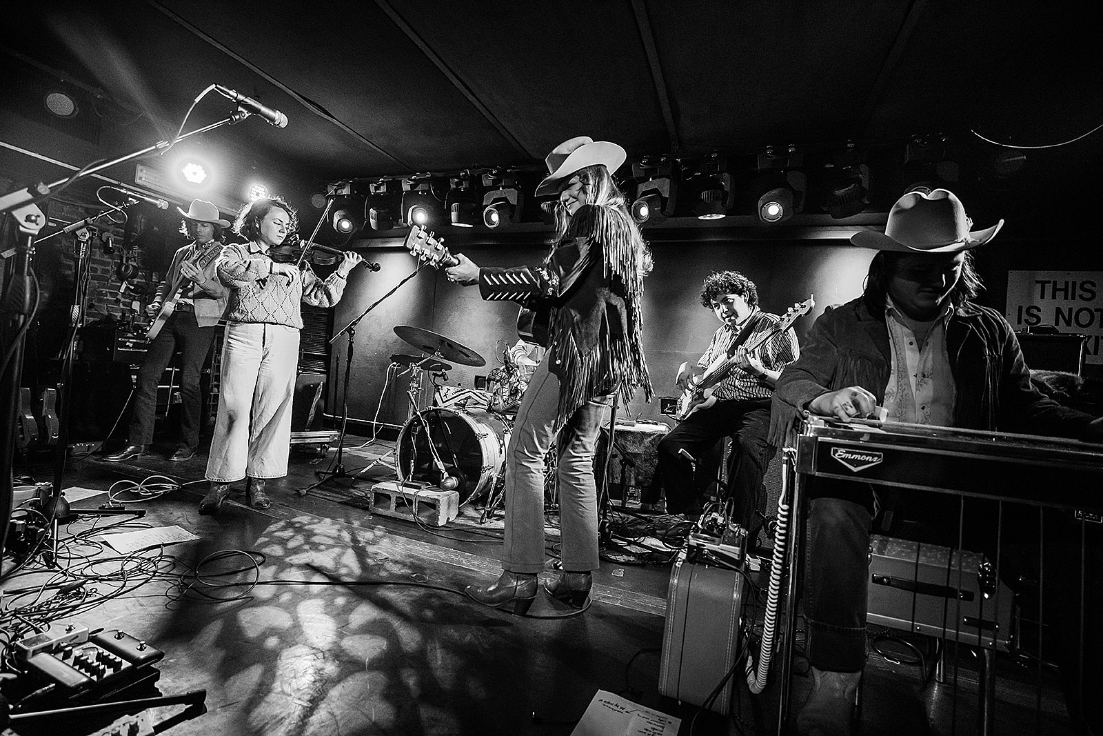 Kelsey Waldon played Mercury Lounge (pics, setlist)