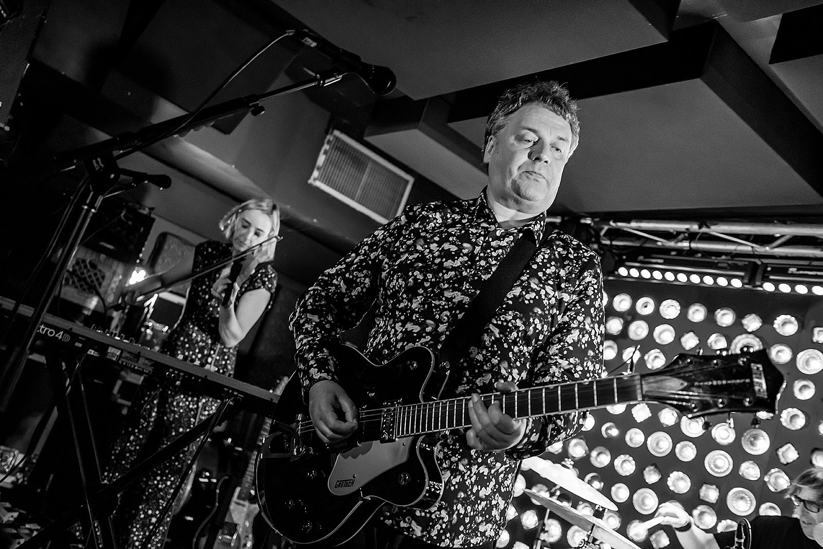 The Chills wrapped up their tour with Unwed Sailor at Baby's All Right ...