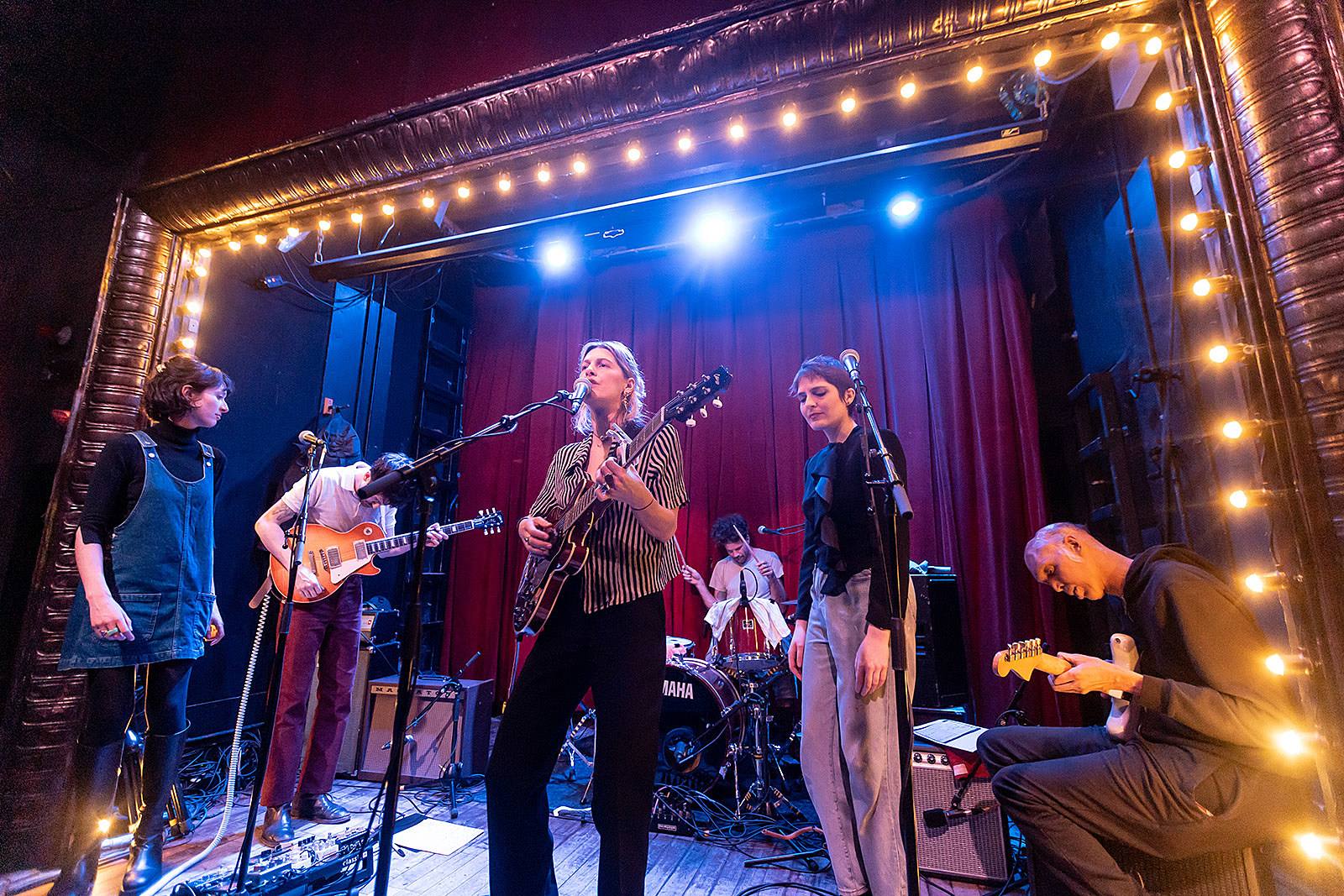 Indigo Sparke played Union Pool with Katie Von Schleicher (pics, setlist)