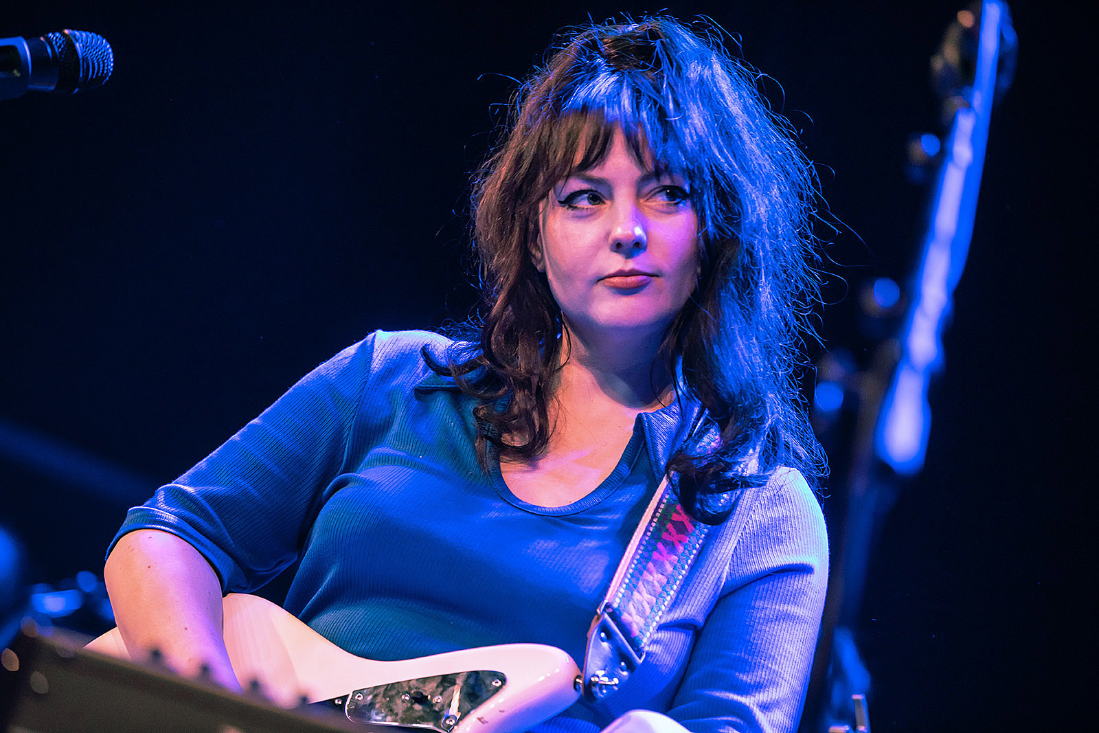Angel Olsen played White Eagle Hall with Erin Rae (pics, videos, setlist)