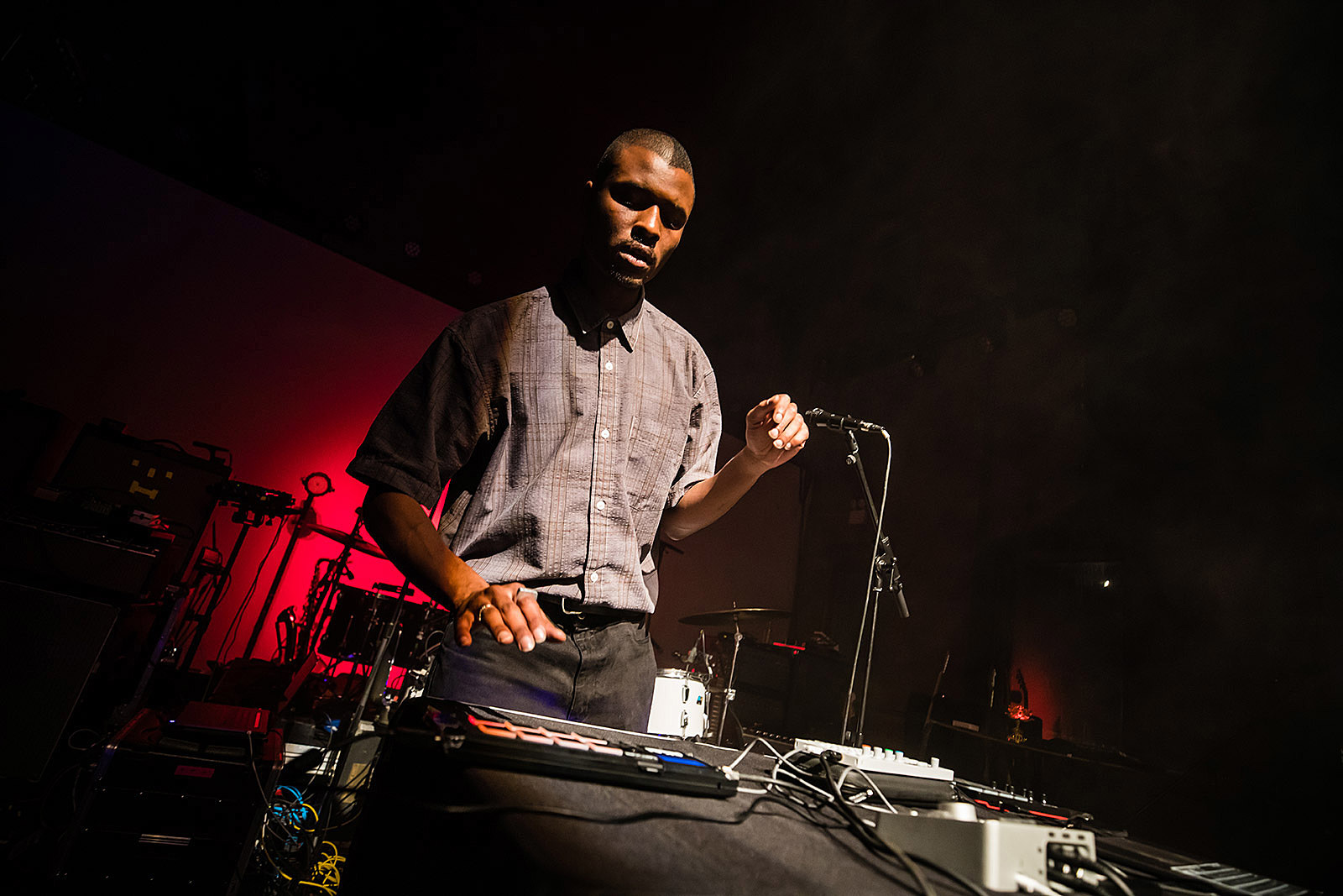 Dry Cleaning wrapped up their tour in Brooklyn w/ Spirit of the Beehive ...